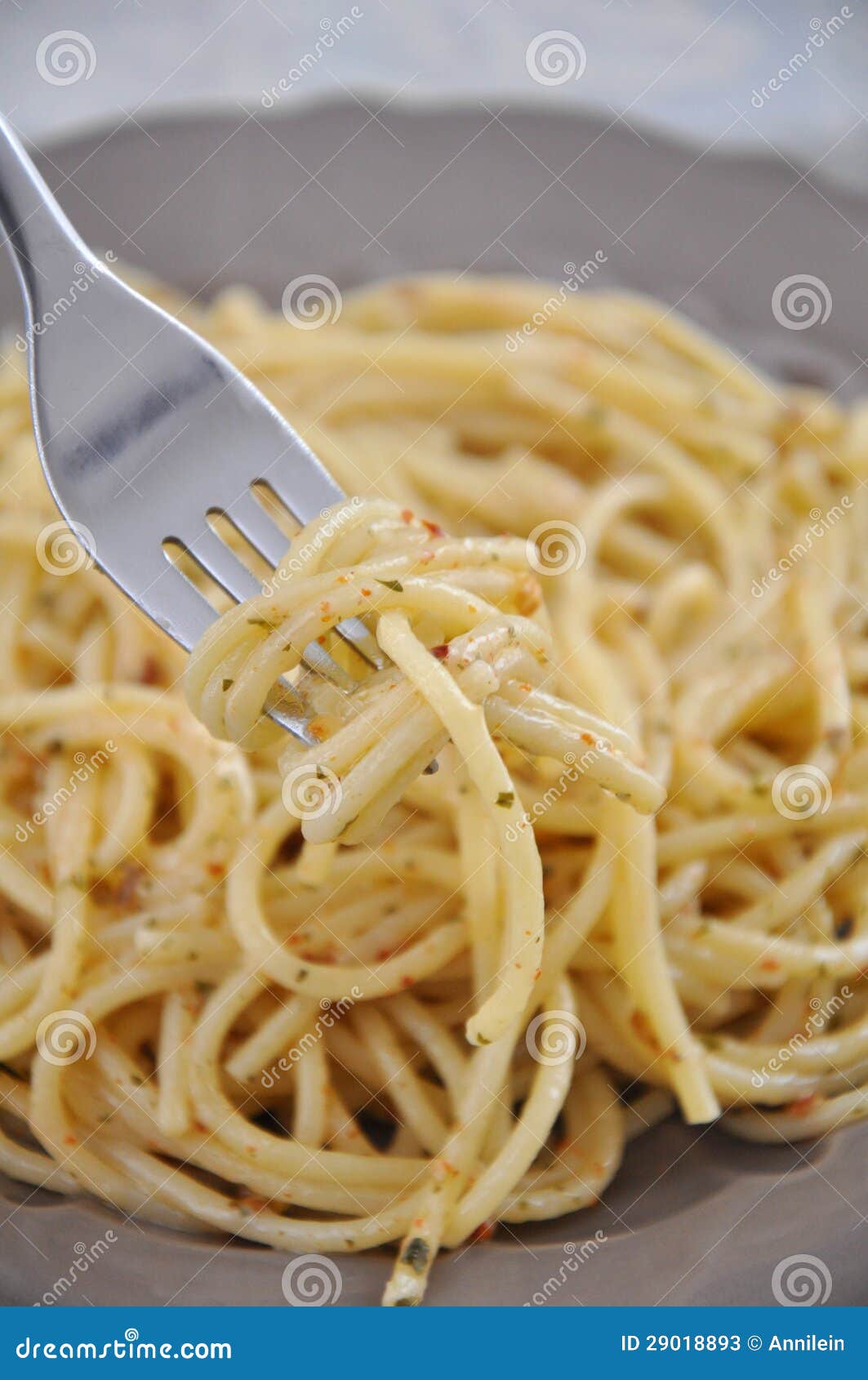 Spaghetti on a fork stock image. Image of cheese, healthy - 29018893