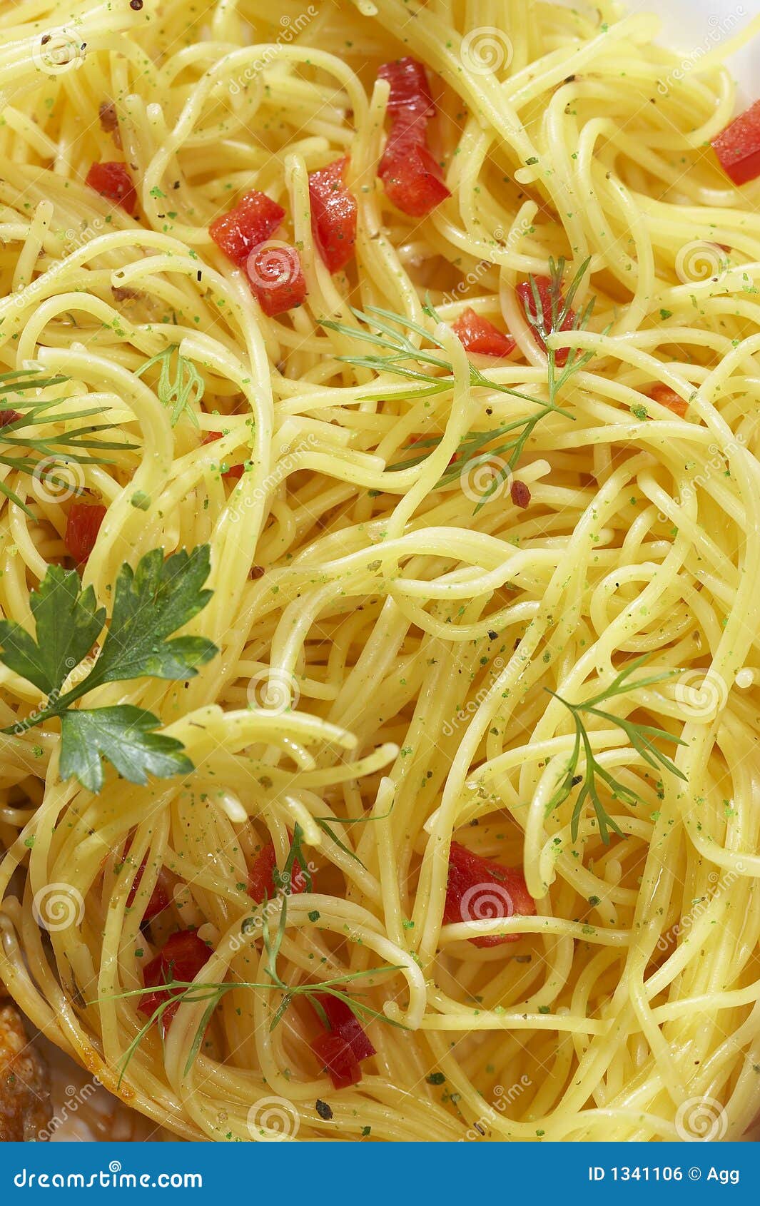 Spaghetti (long-cut Macaroni) Stock Photo - Image of cuisine, foodstuff ...