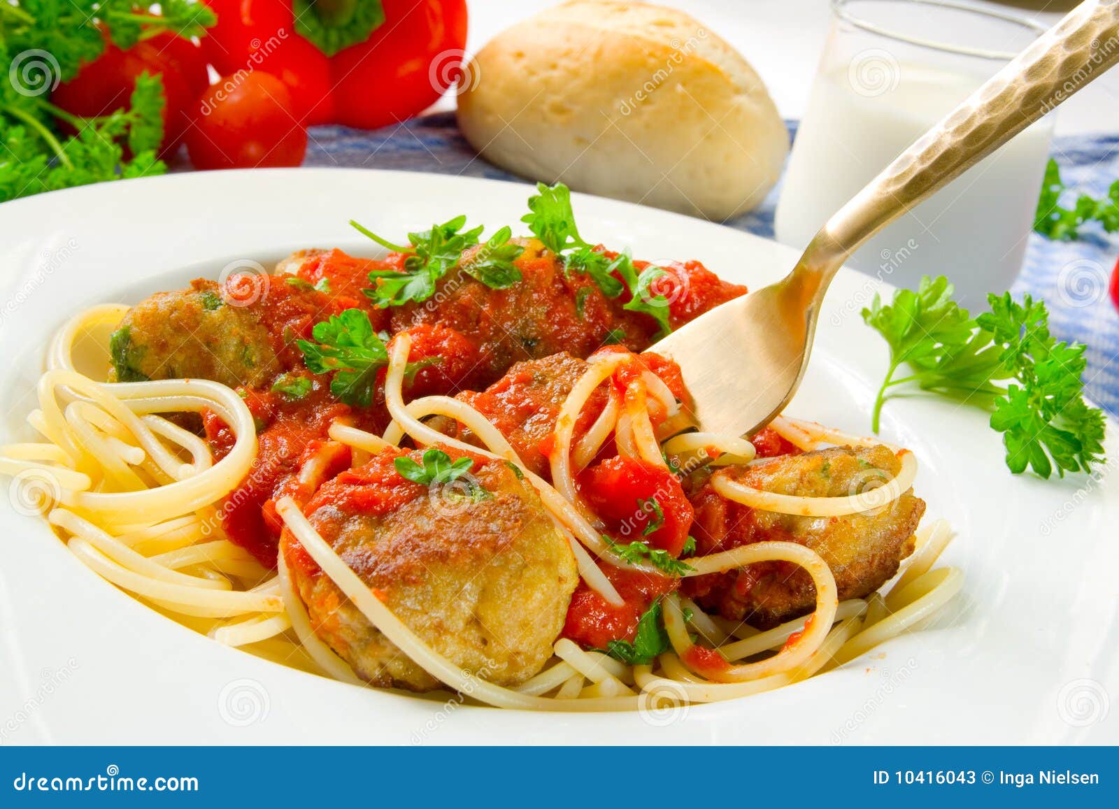 Spaghetti with meatballs stock image. Image of pasta - 10416043