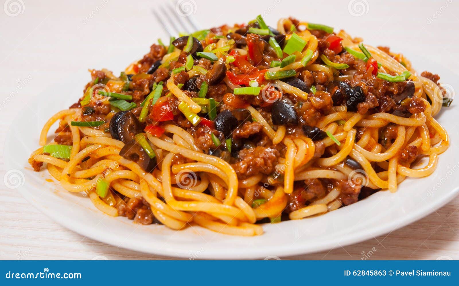 Spaghetti Met Groenten En Gehakt Stock Afbeelding - Image of italiaans ...