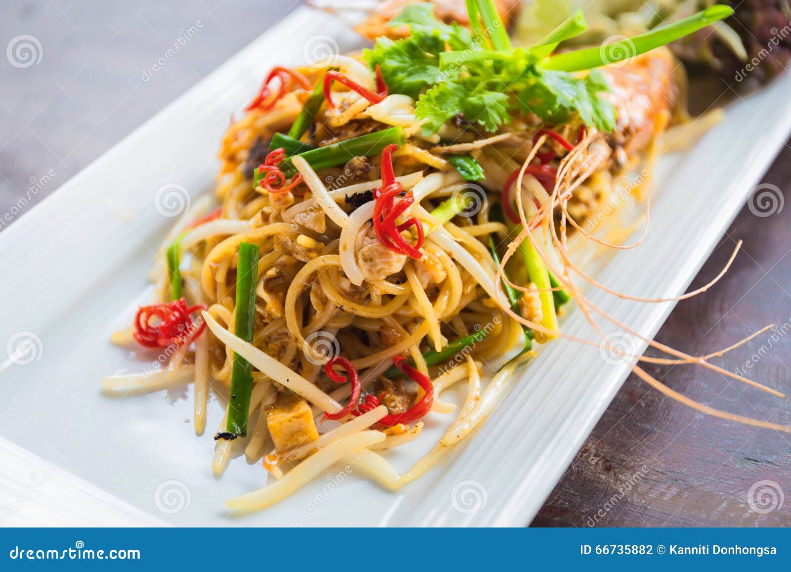 Spaghetti in Pad Thai Style Stock Photo - Image of dish, plate: 66735882