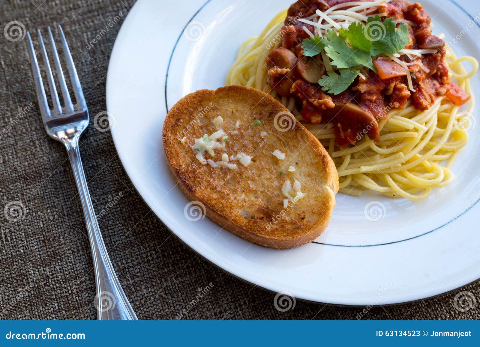 Spaghetti Pasta with Garlic Bread. Stock Image - Image of pasta, bread ...
