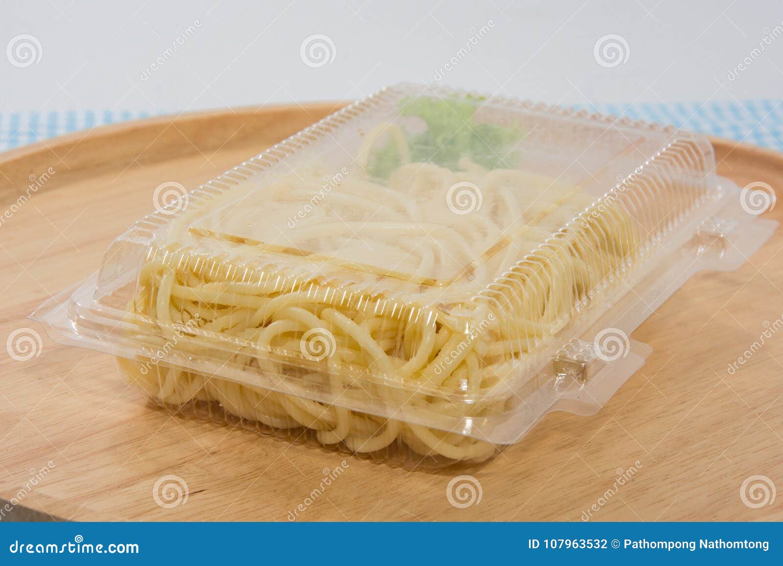 Spaghetti in plastic box stock photo. Image of package - 107963532