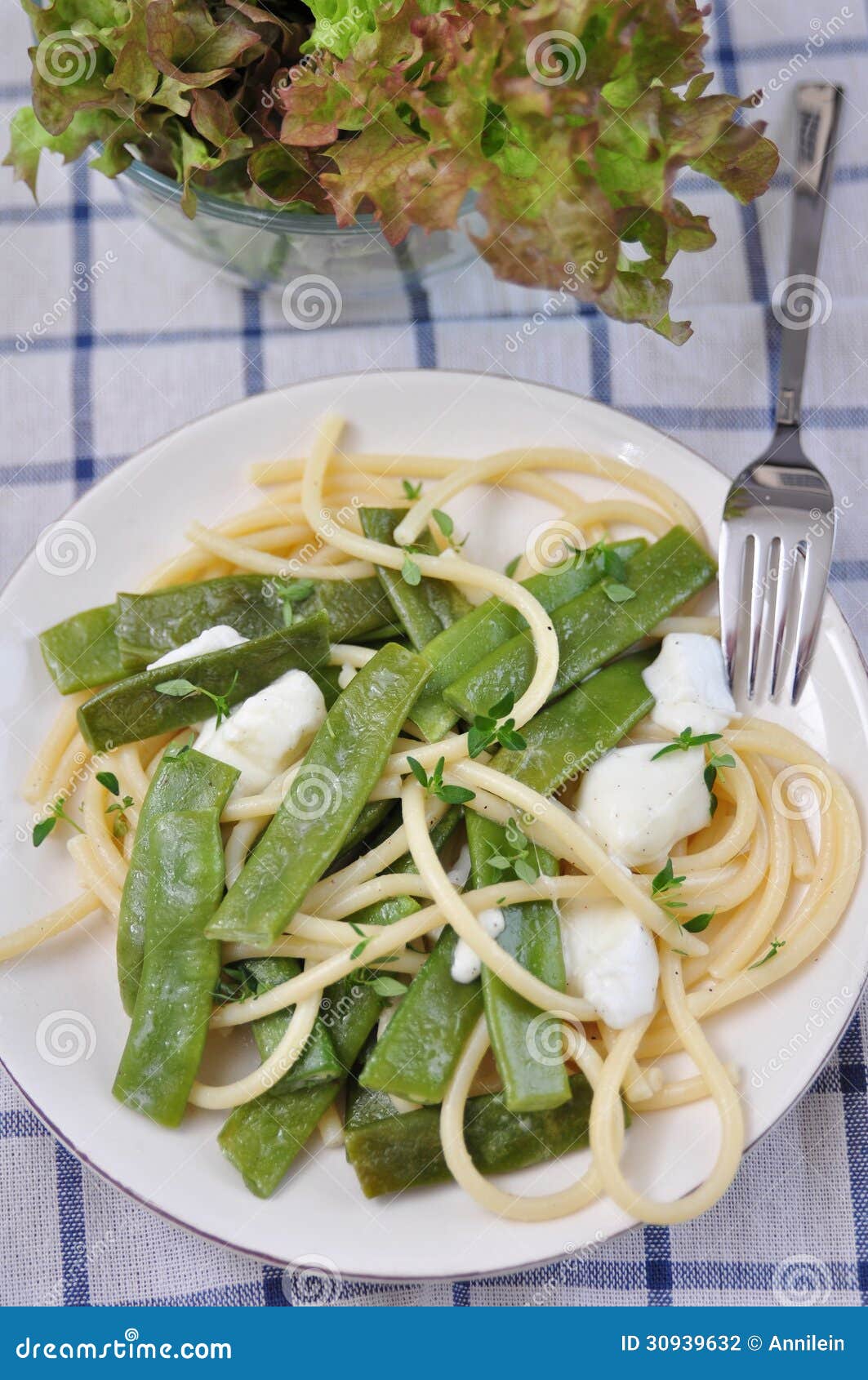Spaghetti with Sugar Snap Peas Stock Photo - Image of cuisine, olive ...