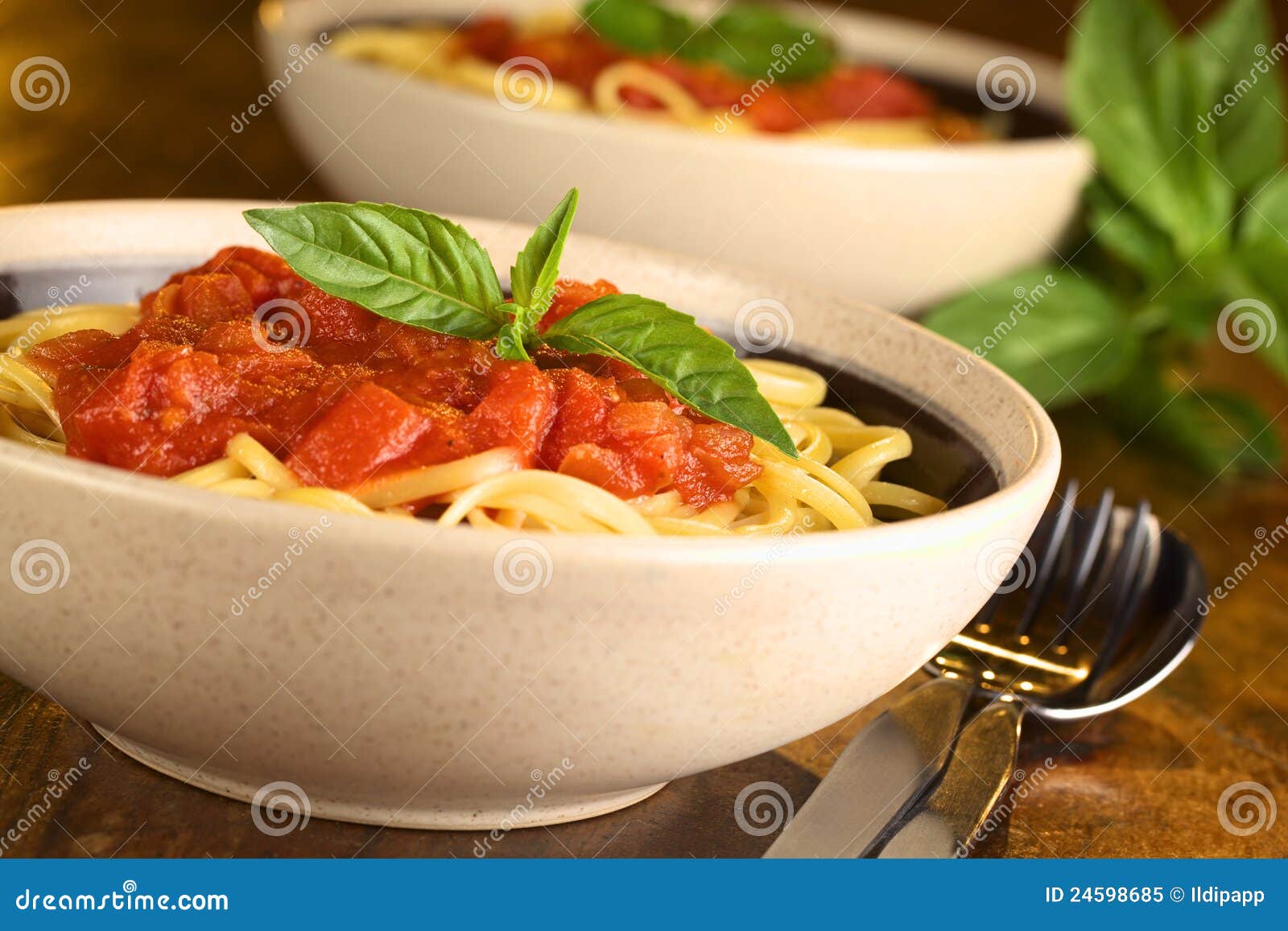 Spaghetti with Tomato Sauce Stock Image - Image of lunch, pomodoro ...