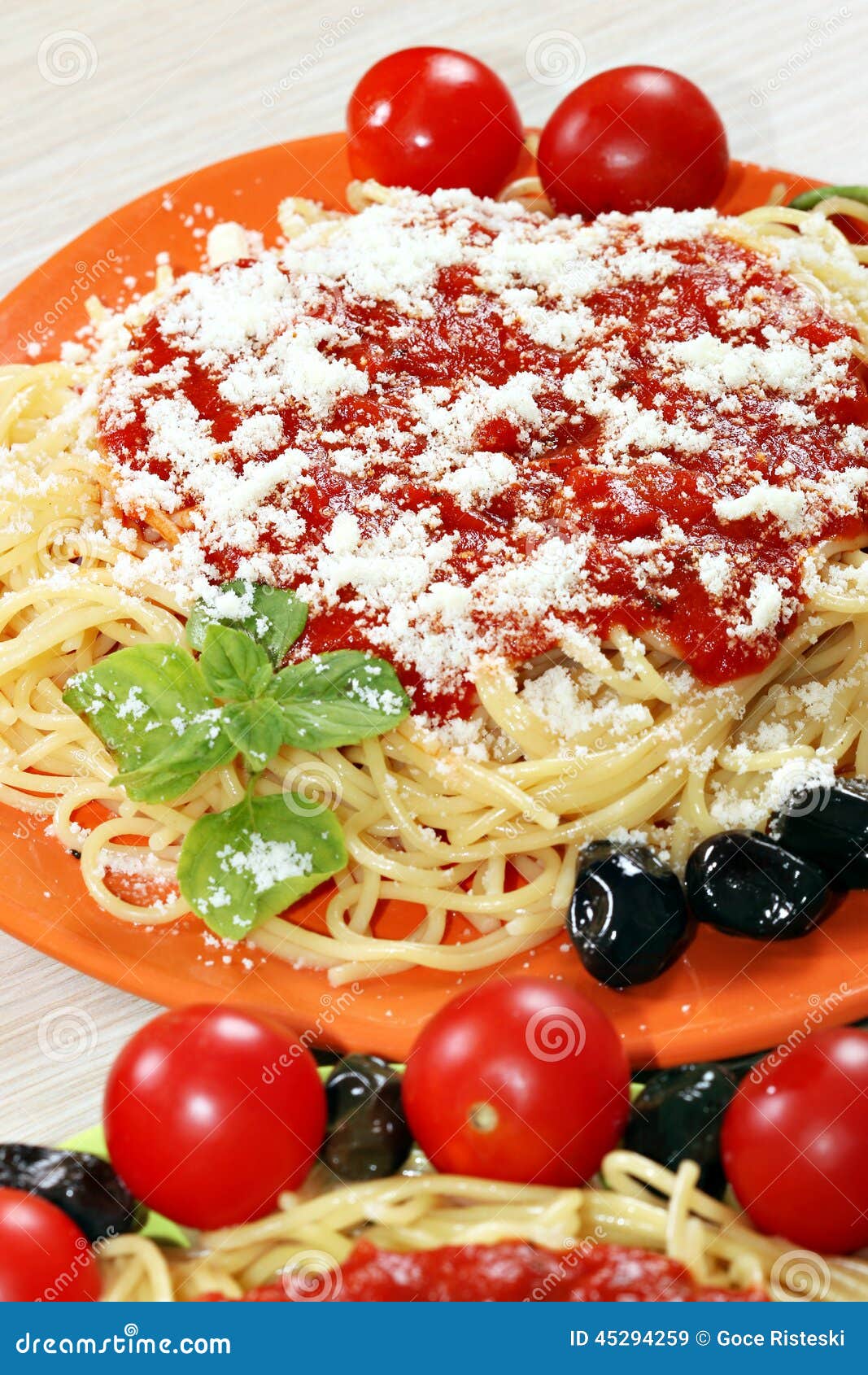 Spaghetti with tomatoes stock image. Image of cooked - 45294259