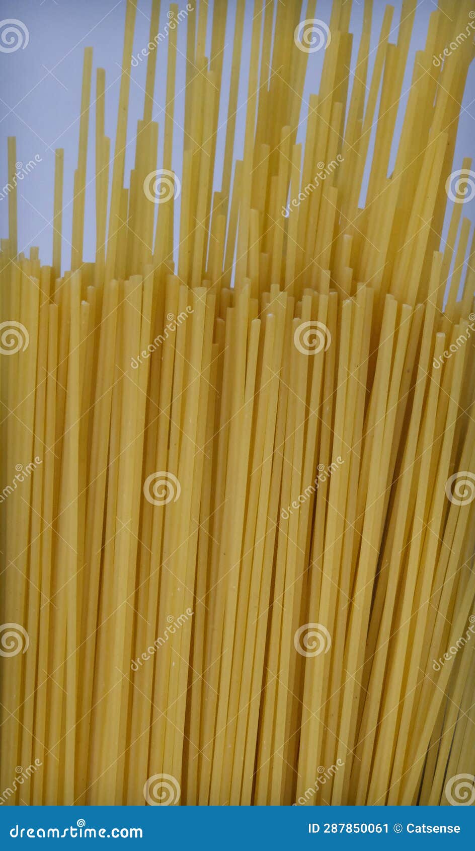 Spaghetti - Uncooked Spaghetti Stock Image - Image of cooking ...