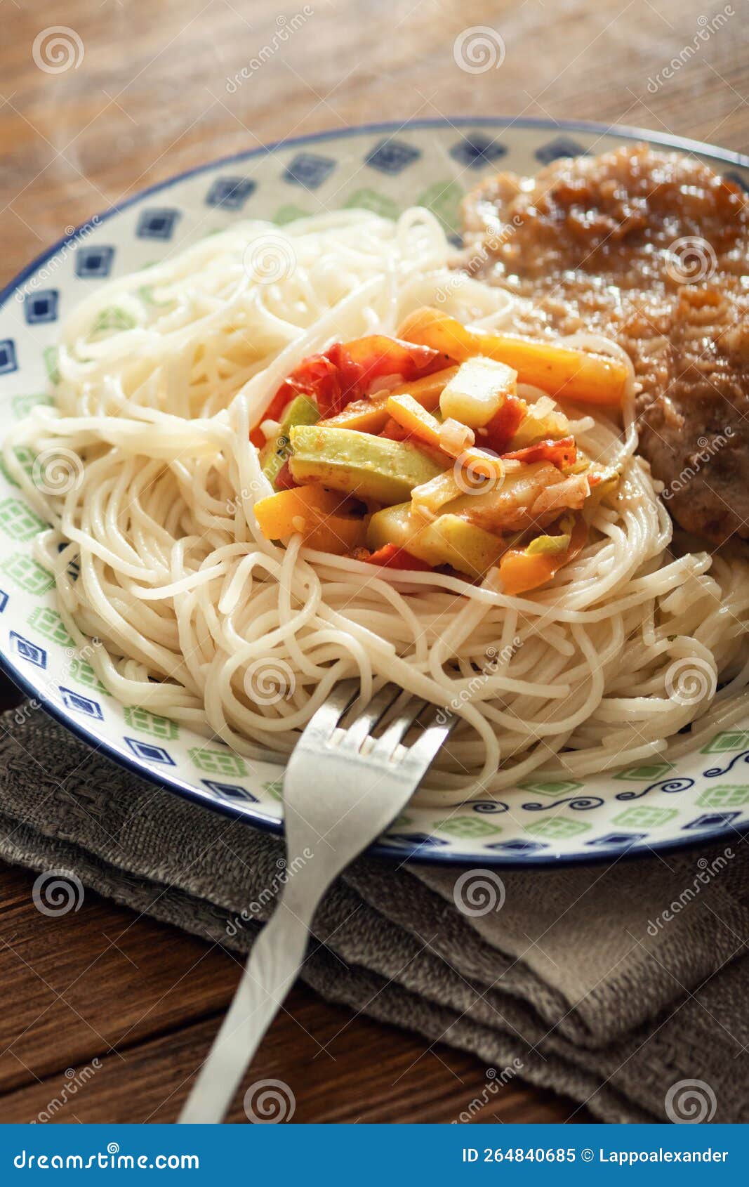 Spaghetti with Vegetables on a Plate Stock Image - Image of pasta ...
