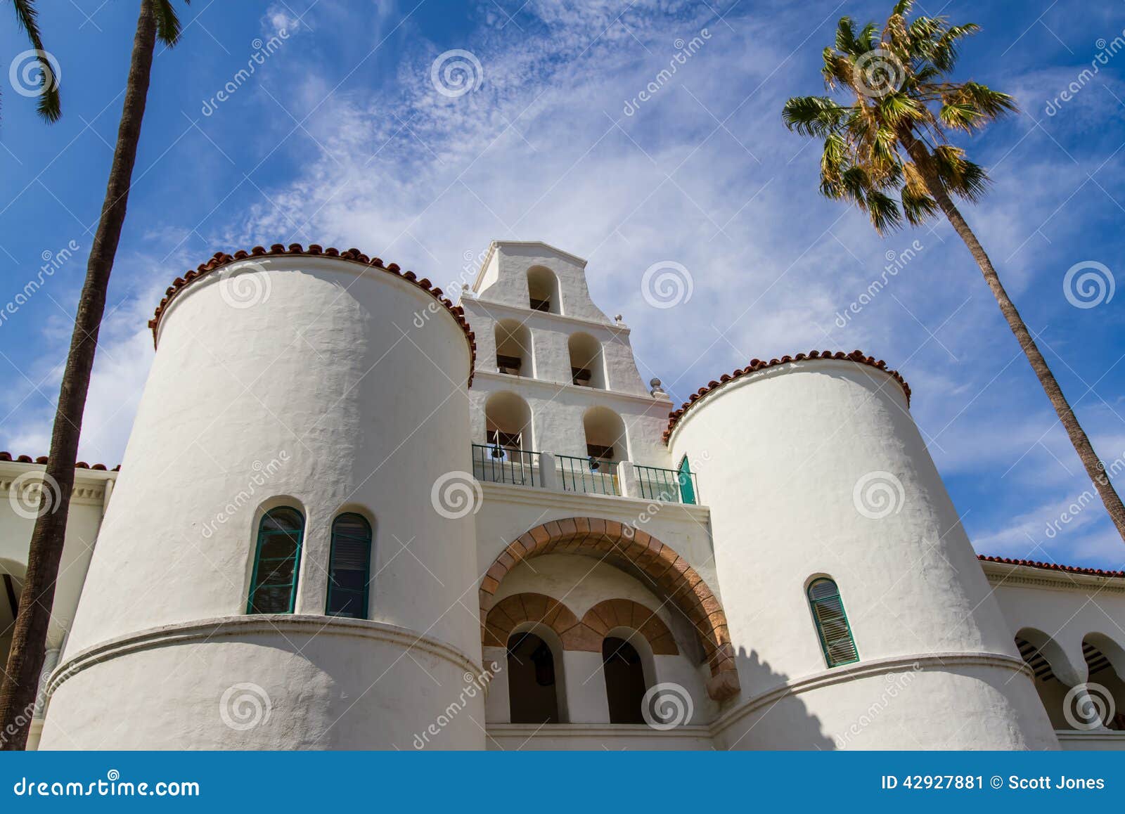 Spanische Architektur stockbild. Bild von aufsatz, baum - 42927881