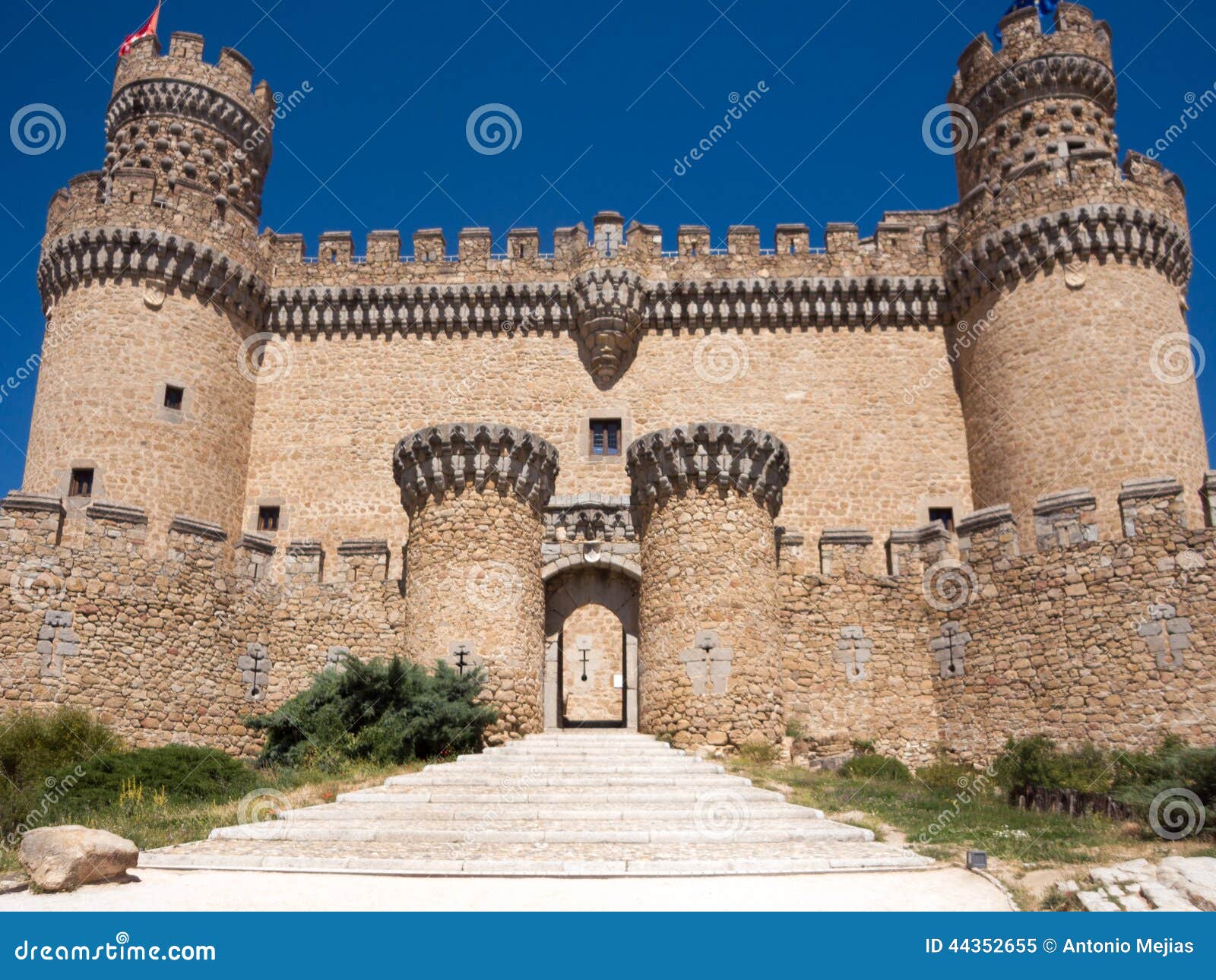 Spanish castle stock image. Image of exterior, palace - 44352655