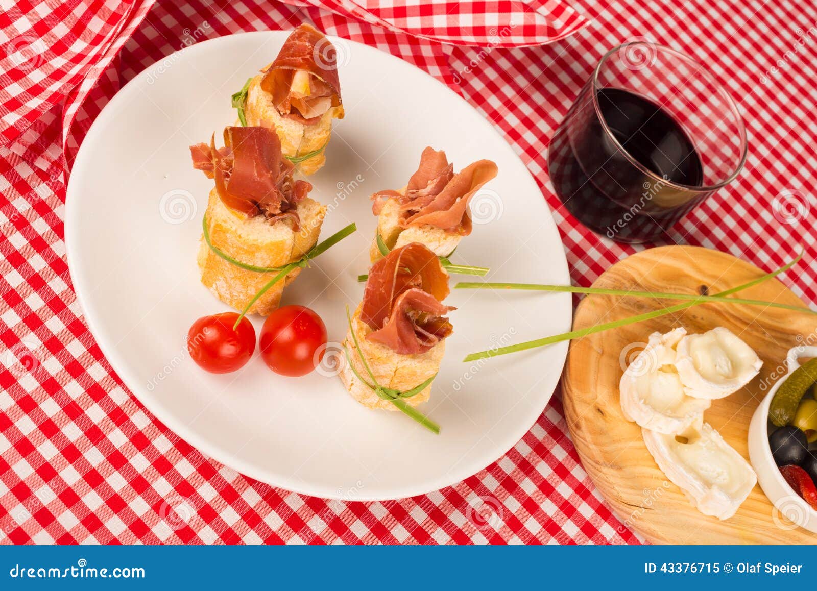 Spanish ham appetizer stock image. Image of tomatoes - 43376715