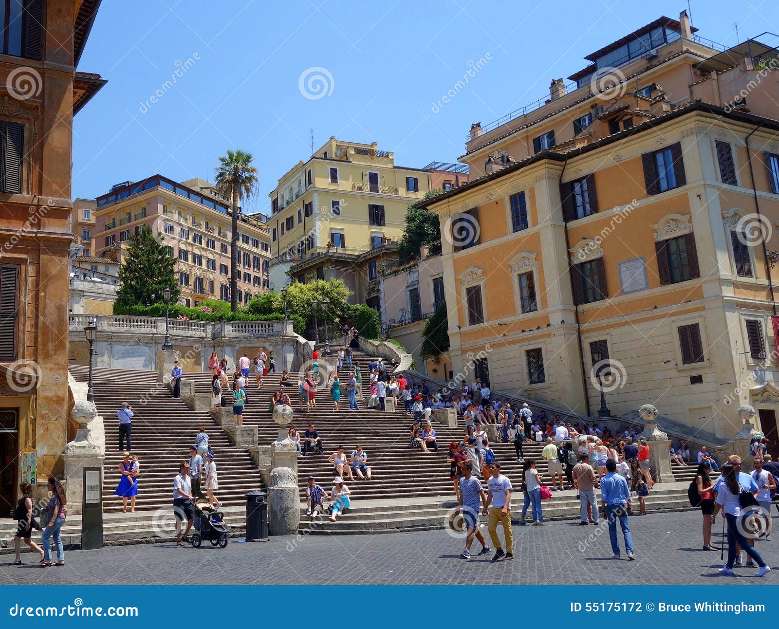 Spanish Steps, Rome, Italy editorial photography. Image of tourists ...