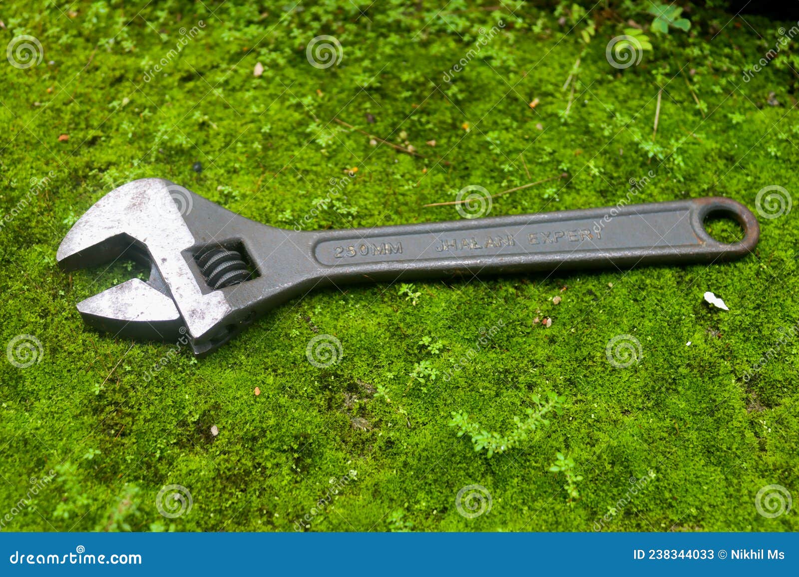 Spanner Ajustable De Tornillo De Llave Imagen de archivo - Imagen de ...