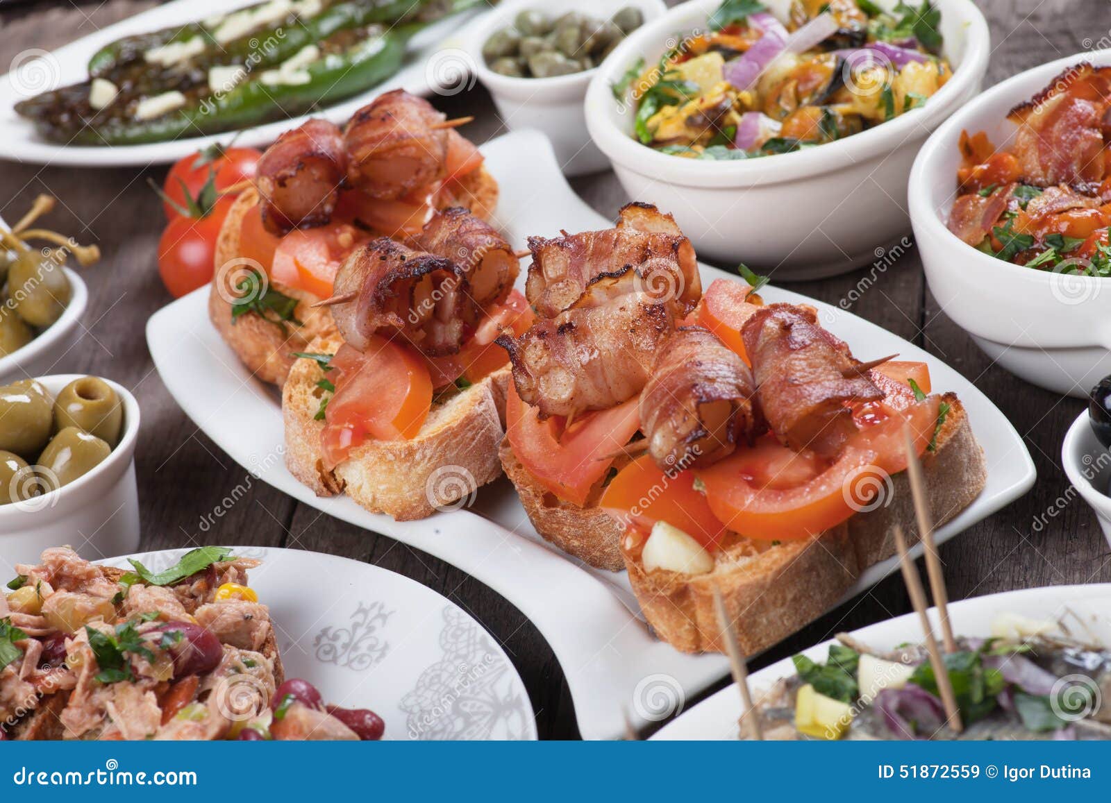 Spanska tapas fotografering för bildbyråer. Bild av appetisers - 51872559