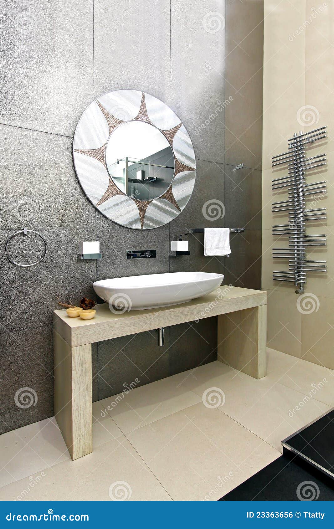 Sparkling bathroom stock photo. Image of towel, mirror - 23363656