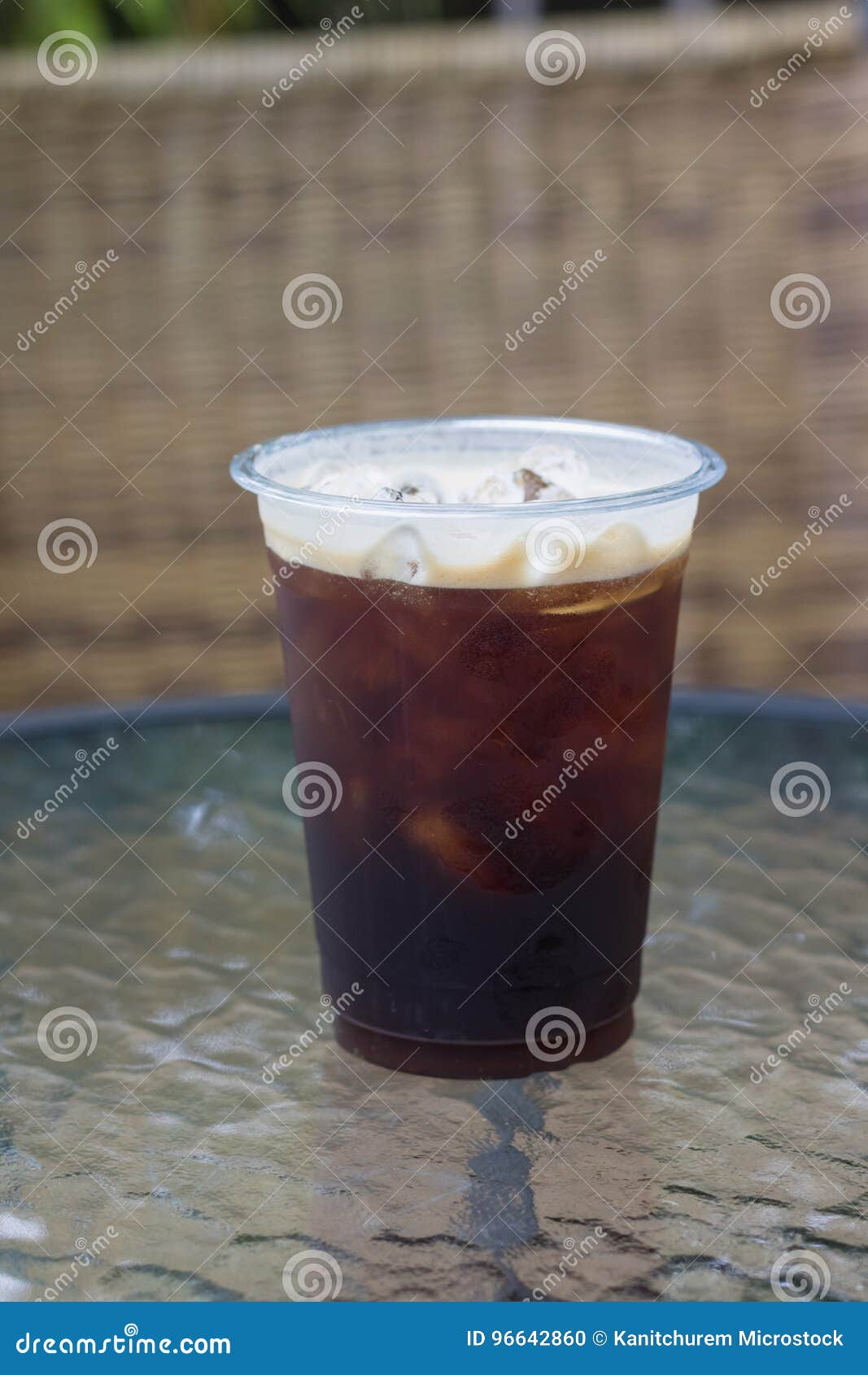 Sparkling Nitro Cold Brew Coffee Stock Photo - Image of barista, ready ...