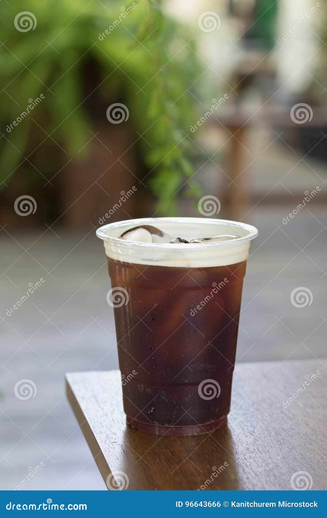 Sparkling Nitro Cold Brew Coffee Stock Photo - Image of freshly, cafe ...