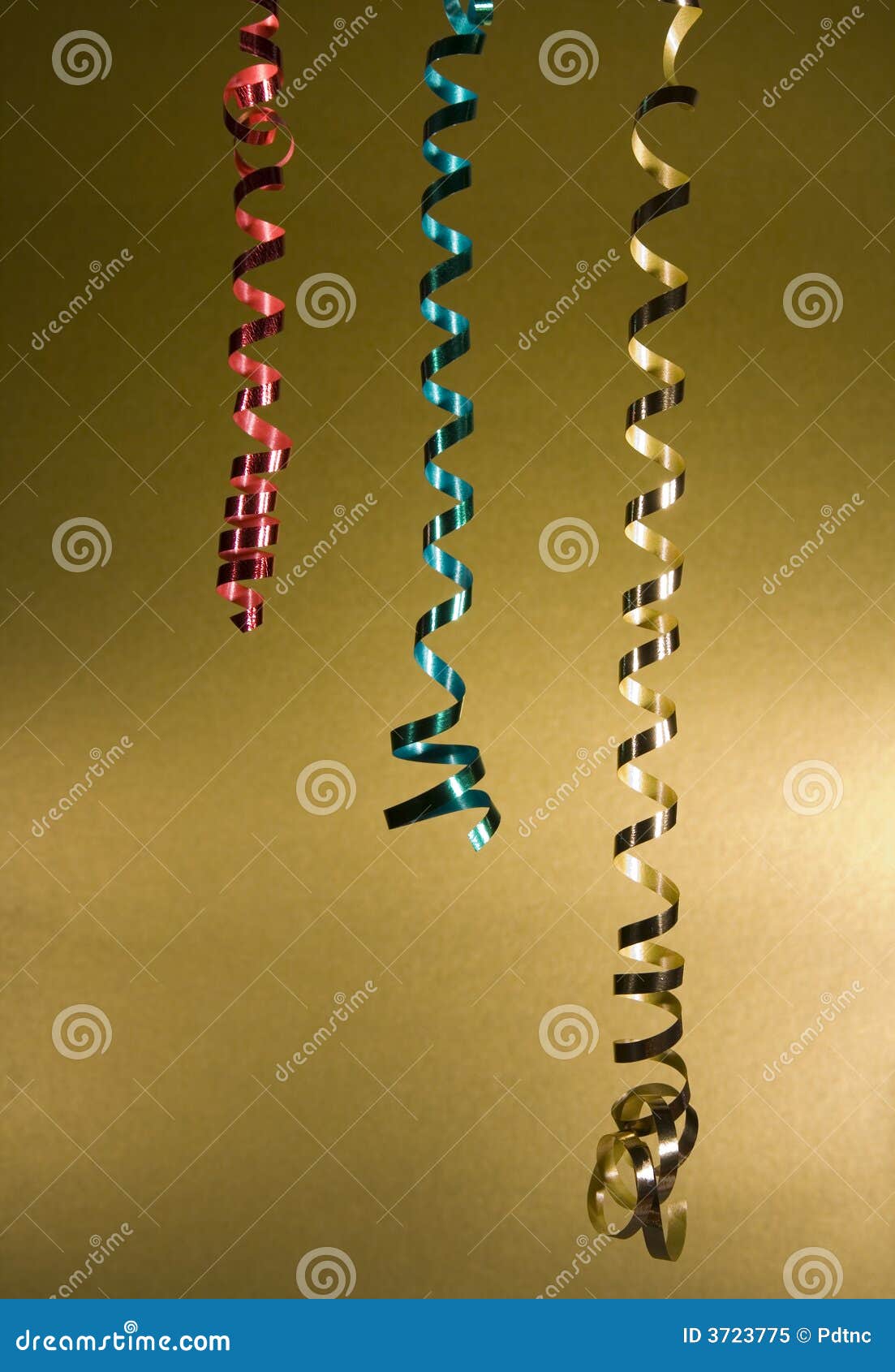 369 Gold Sparkling Streamers Stock Photos - Free & Royalty-Free Stock ...