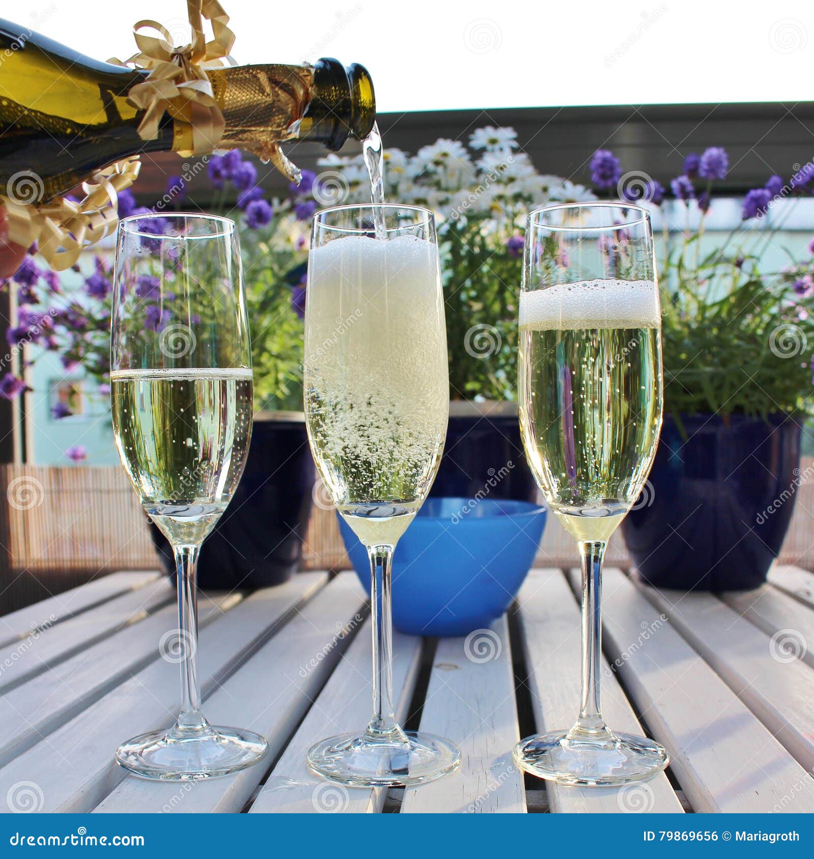 Sparkling wine stock photo. Image of pour, mousserar - 79869656