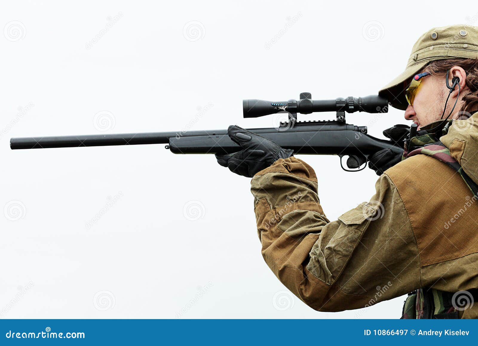 Sparo immagine stock. Immagine di protezione, nemici - 10866497