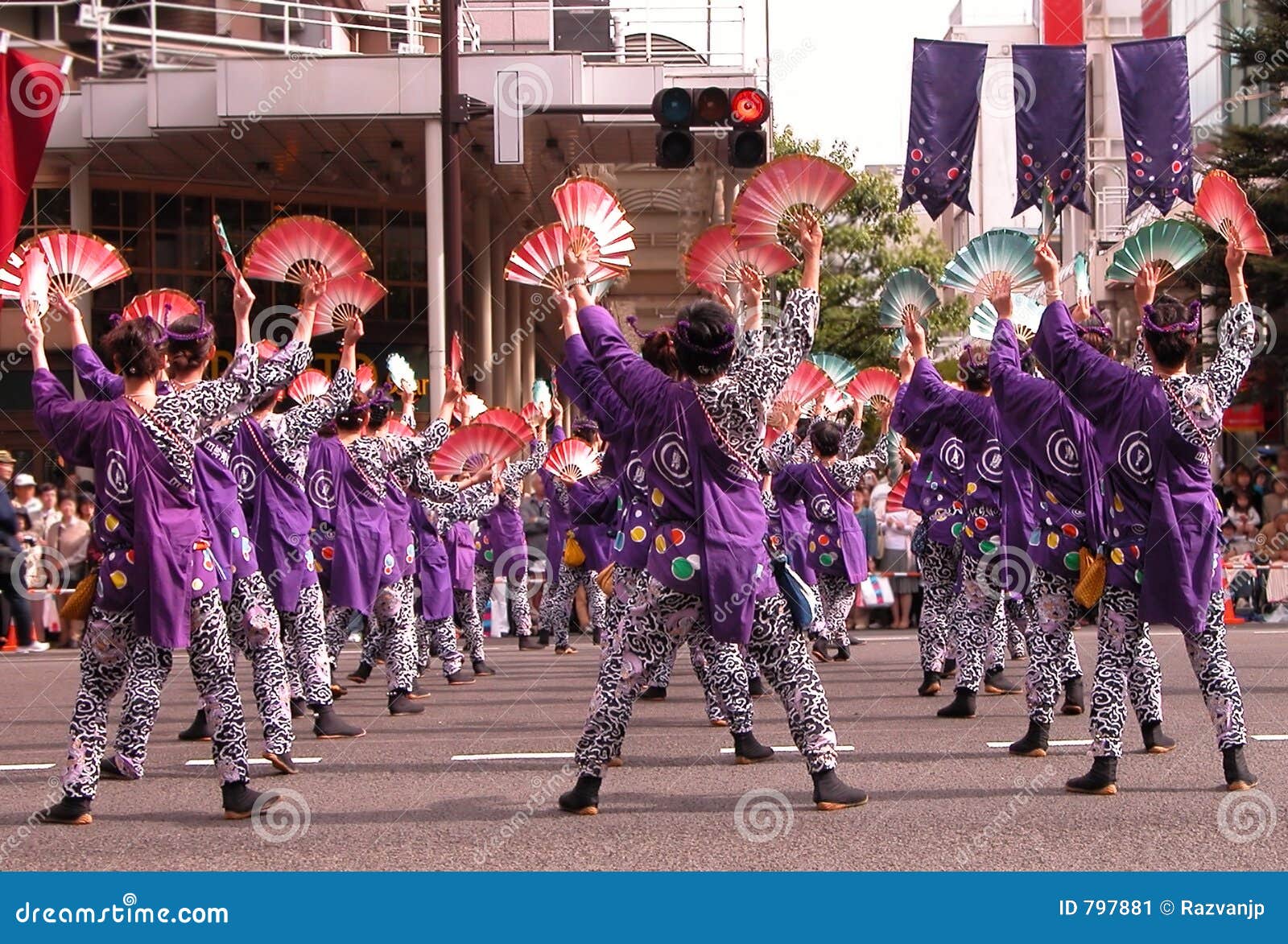 Sparrows dance editorial photo. Image of japanese, event - 797881