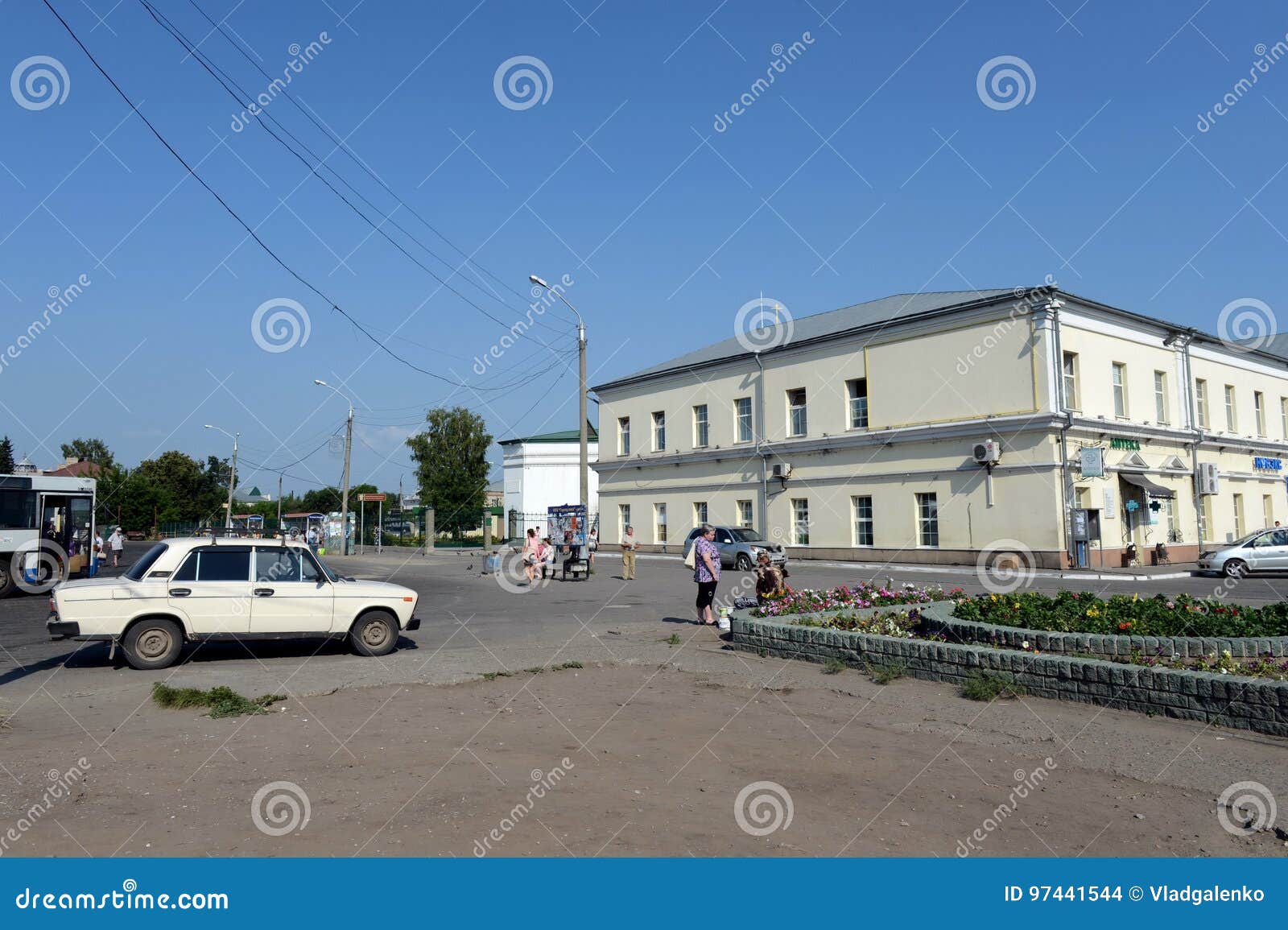Spartacus Square in Barnaul. Editorial Stock Image - Image of shop ...
