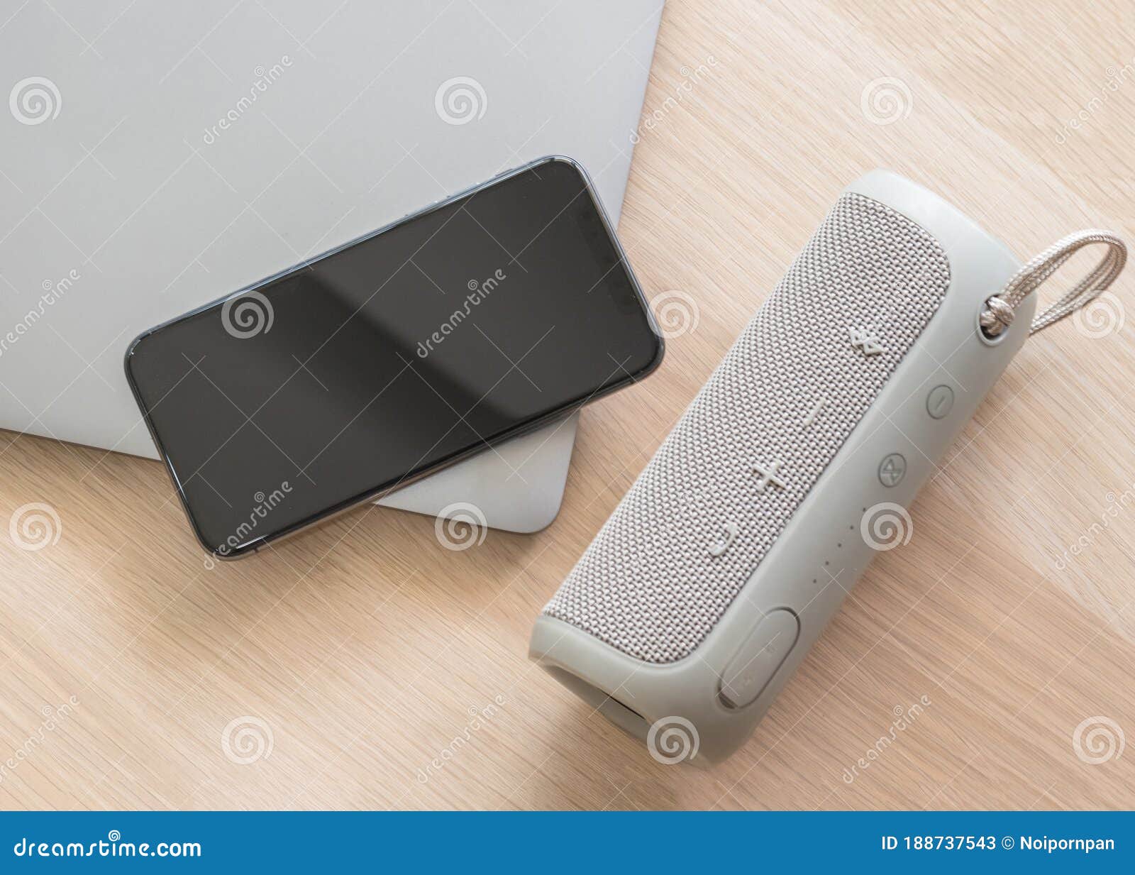 5,038 Entertainment Bluetooth Stock Photos - Free & Royalty-Free Stock ...