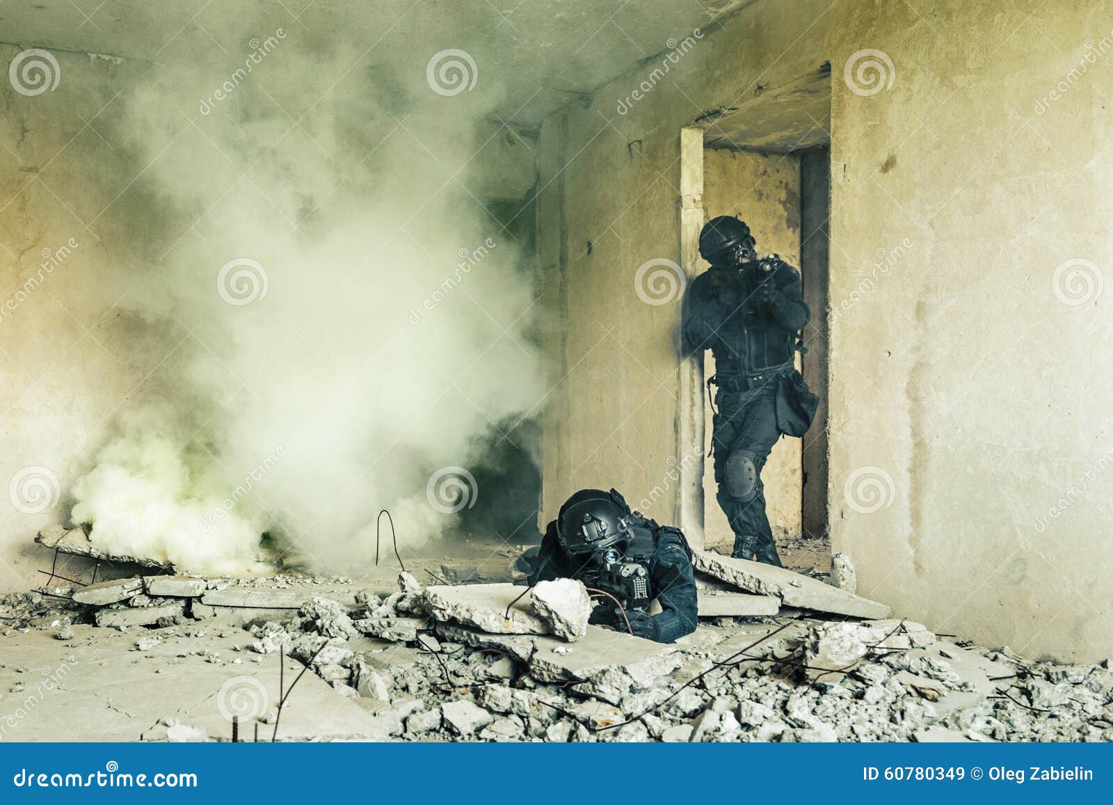 Spec Ops Police Officers SWAT Stock Image - Image of helmet, soldier ...