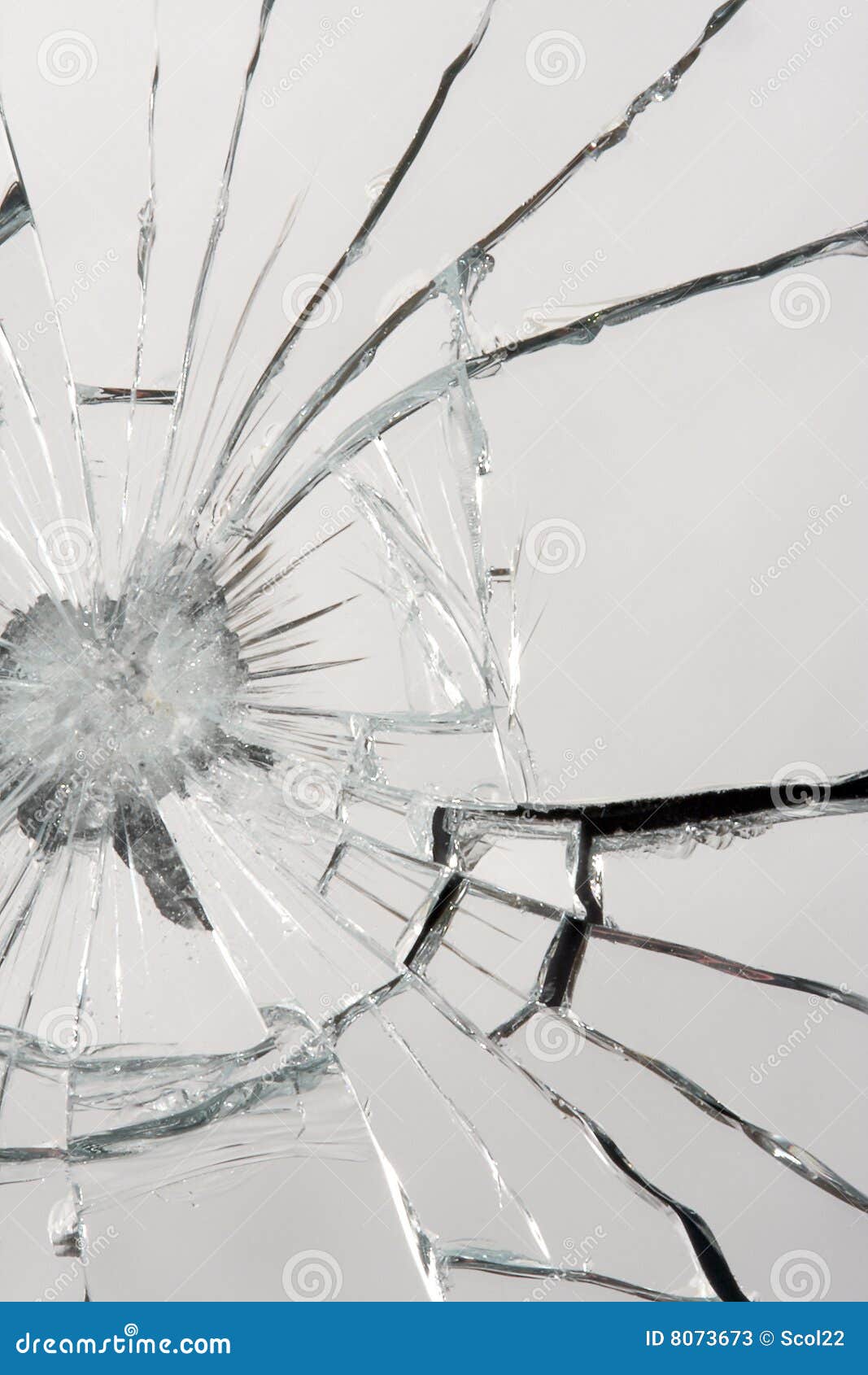 Specchio rotto immagine stock. Immagine di rottura, riflessione - 8073673