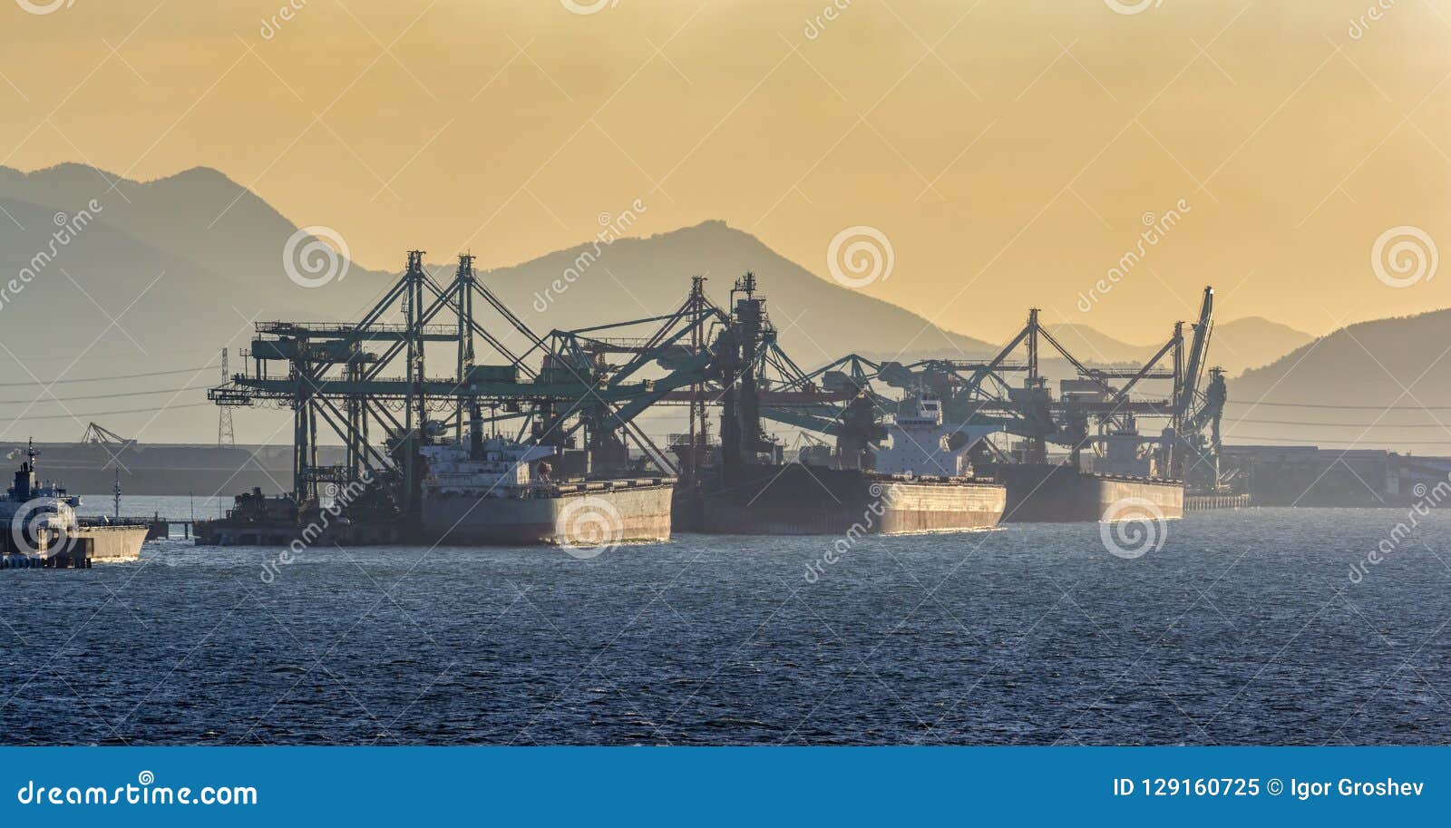 Special Continuous Ship Coal Unloader Stock Image - Image of machinery ...