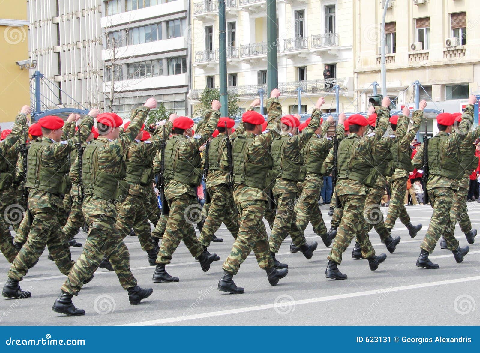 Special Forces Fighter Descends From A Skyscraper To Storm The ...