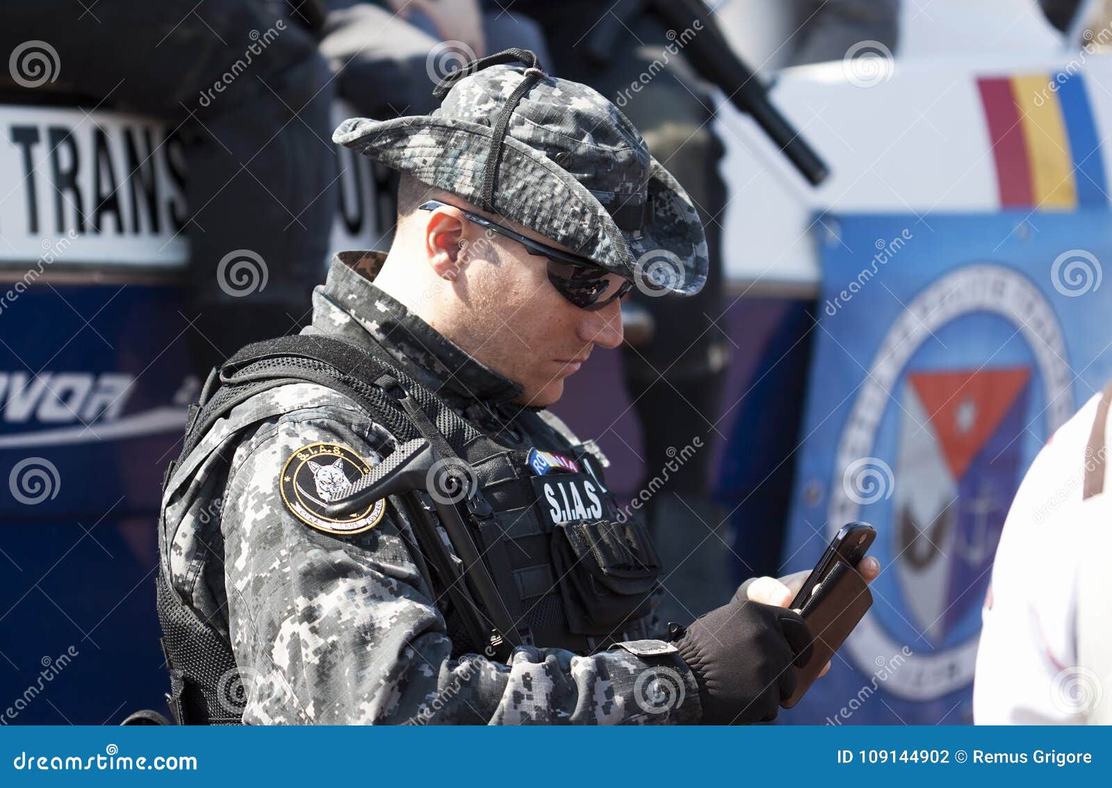 Special Forces Men In Camouflage Uniforms Out Army Kayak On The Beach ...