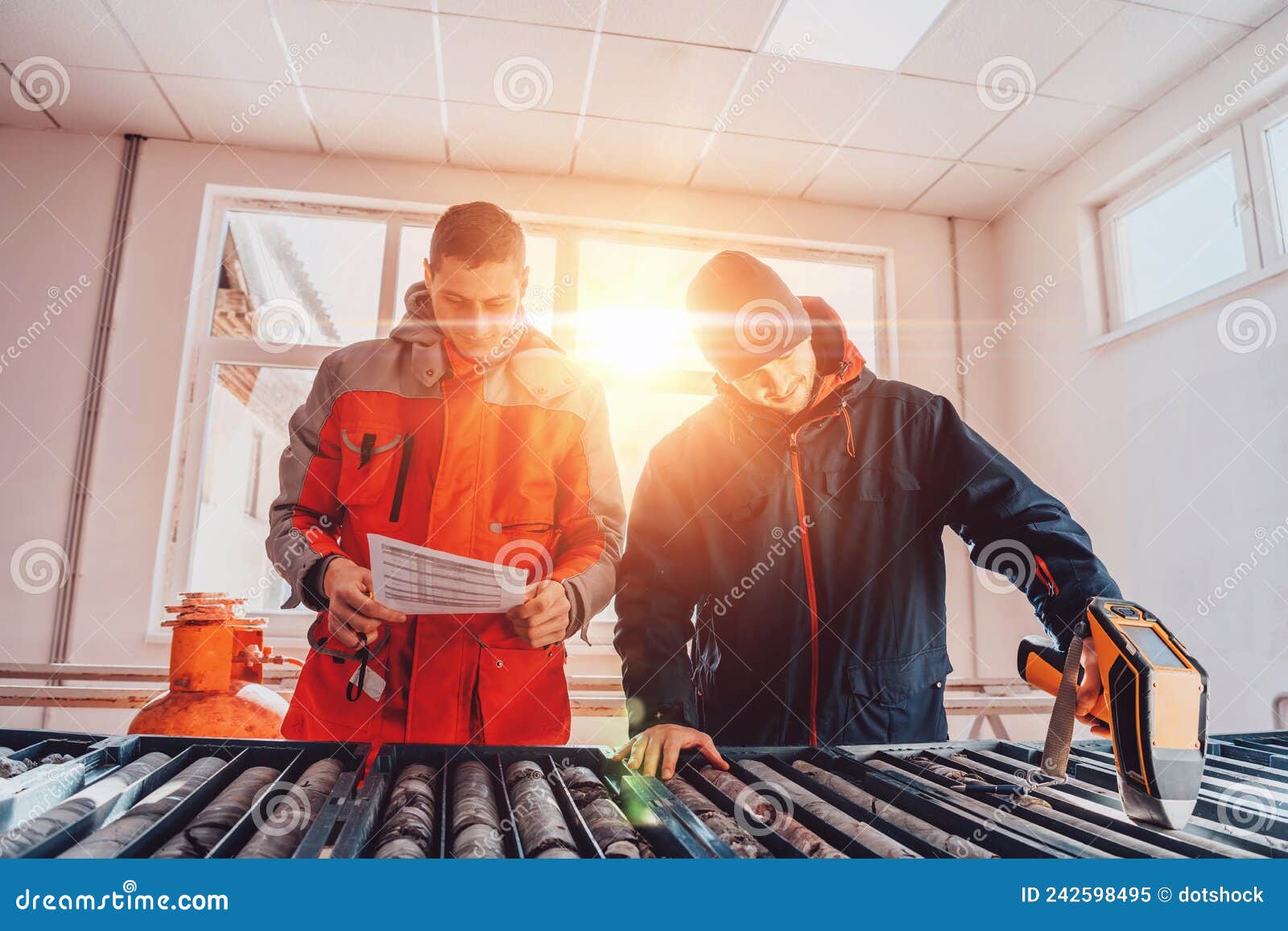 A Special Team of Geologists Who Study Rocks in Industry Using Modern ...