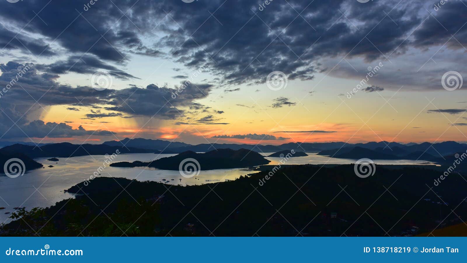 Spectacular Sunset from the Summit of Mt Tapyas on Coron Island in ...