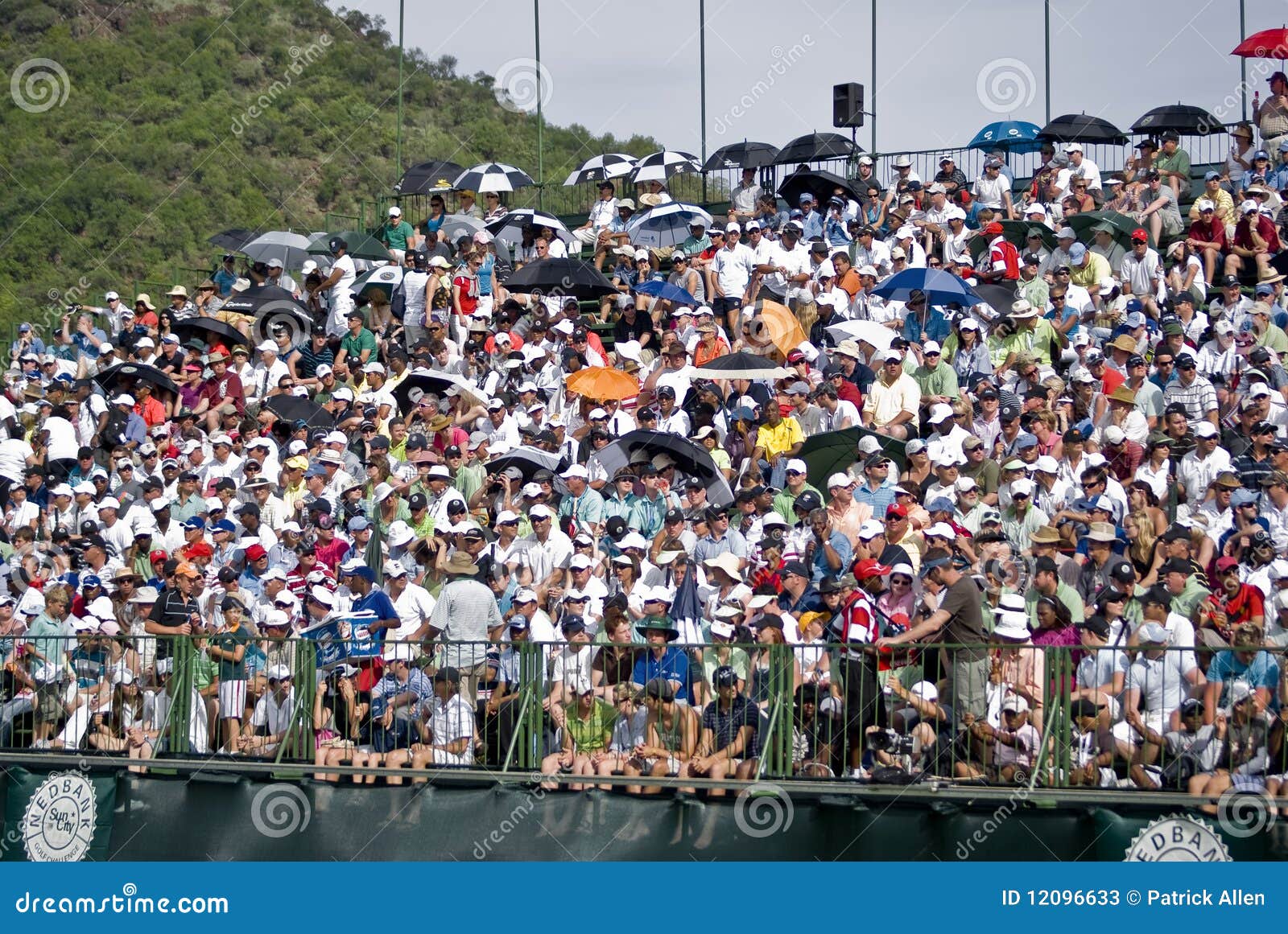 Spectators on the 18th editorial stock photo. Image of lots - 12096633
