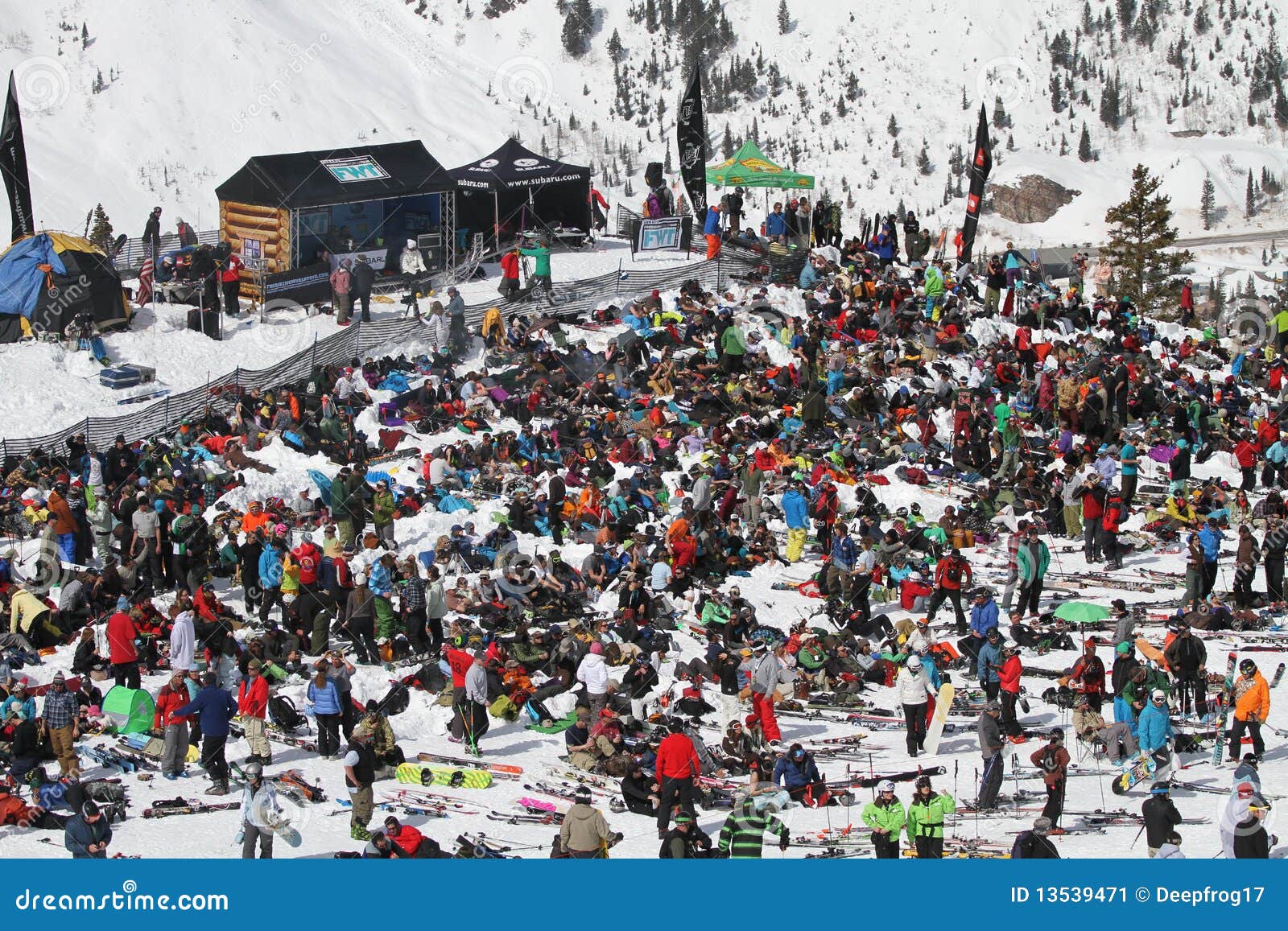 Spectators Watch IFSA Freeskiing Finals Editorial Photo - Image of utah ...