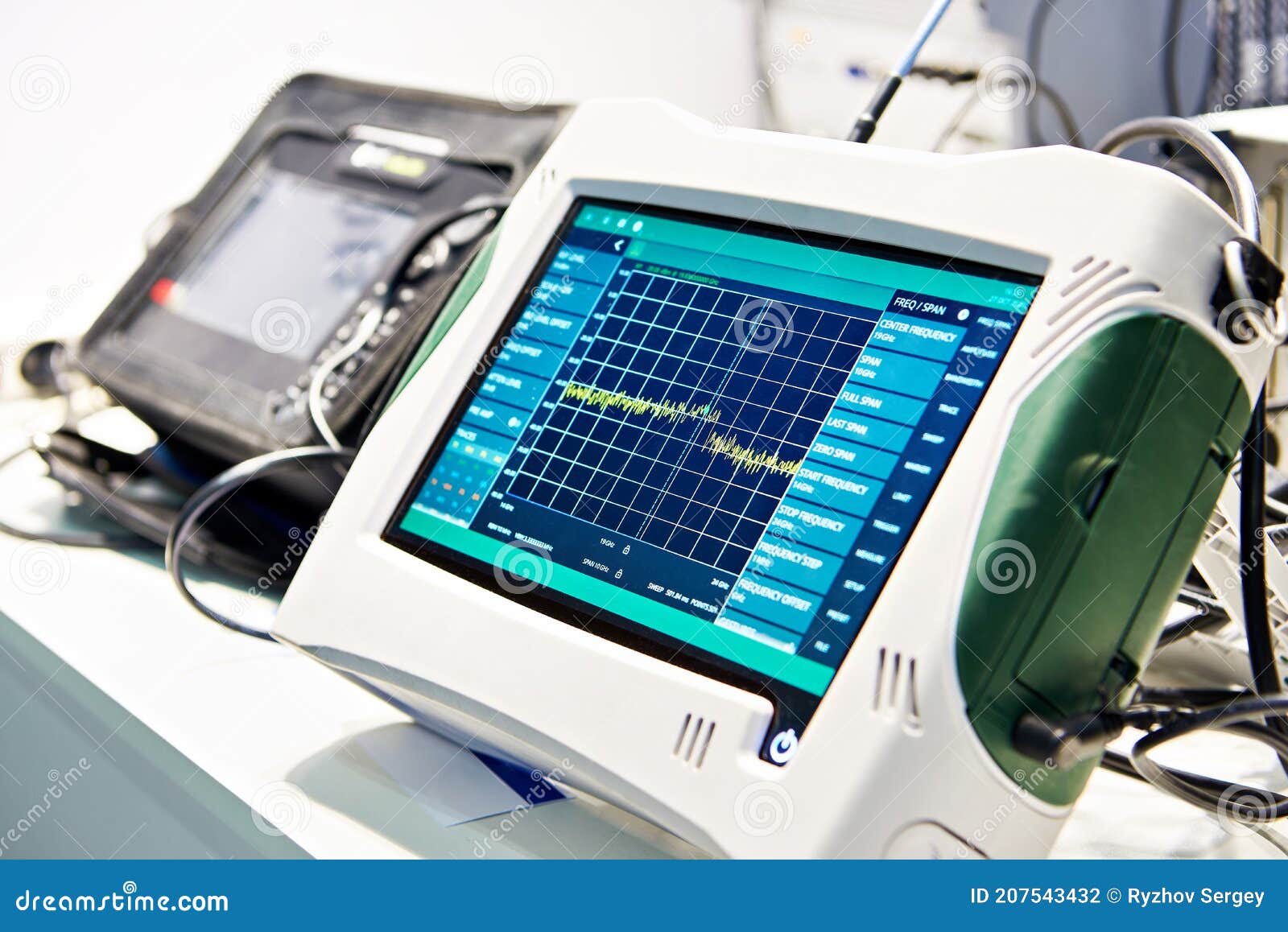 Portable Spectrum Analyzer For Measuring And Monitoring Radio Signals ...