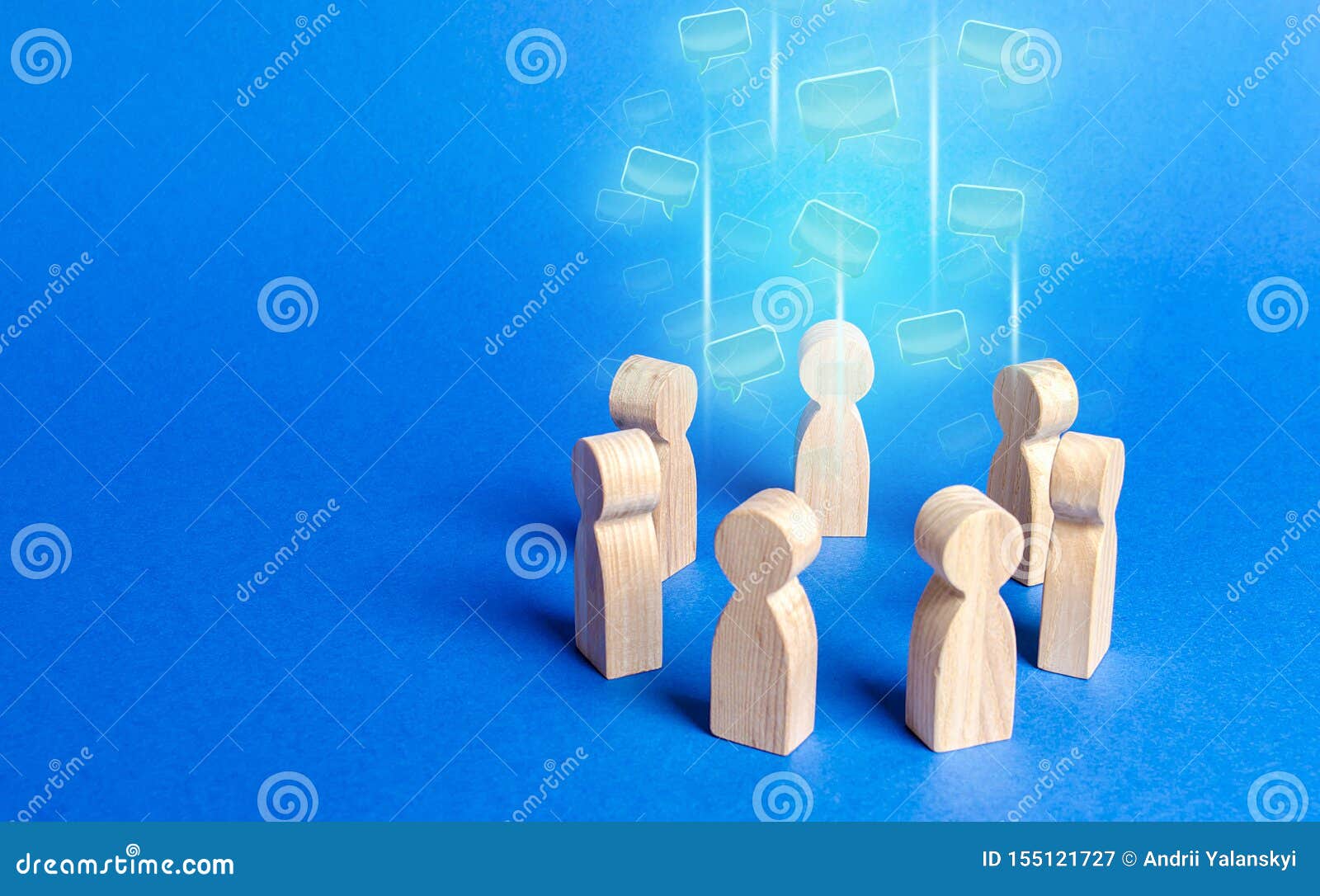 Speech Clouds in the Center of a People Circle. Discussion Processes in ...