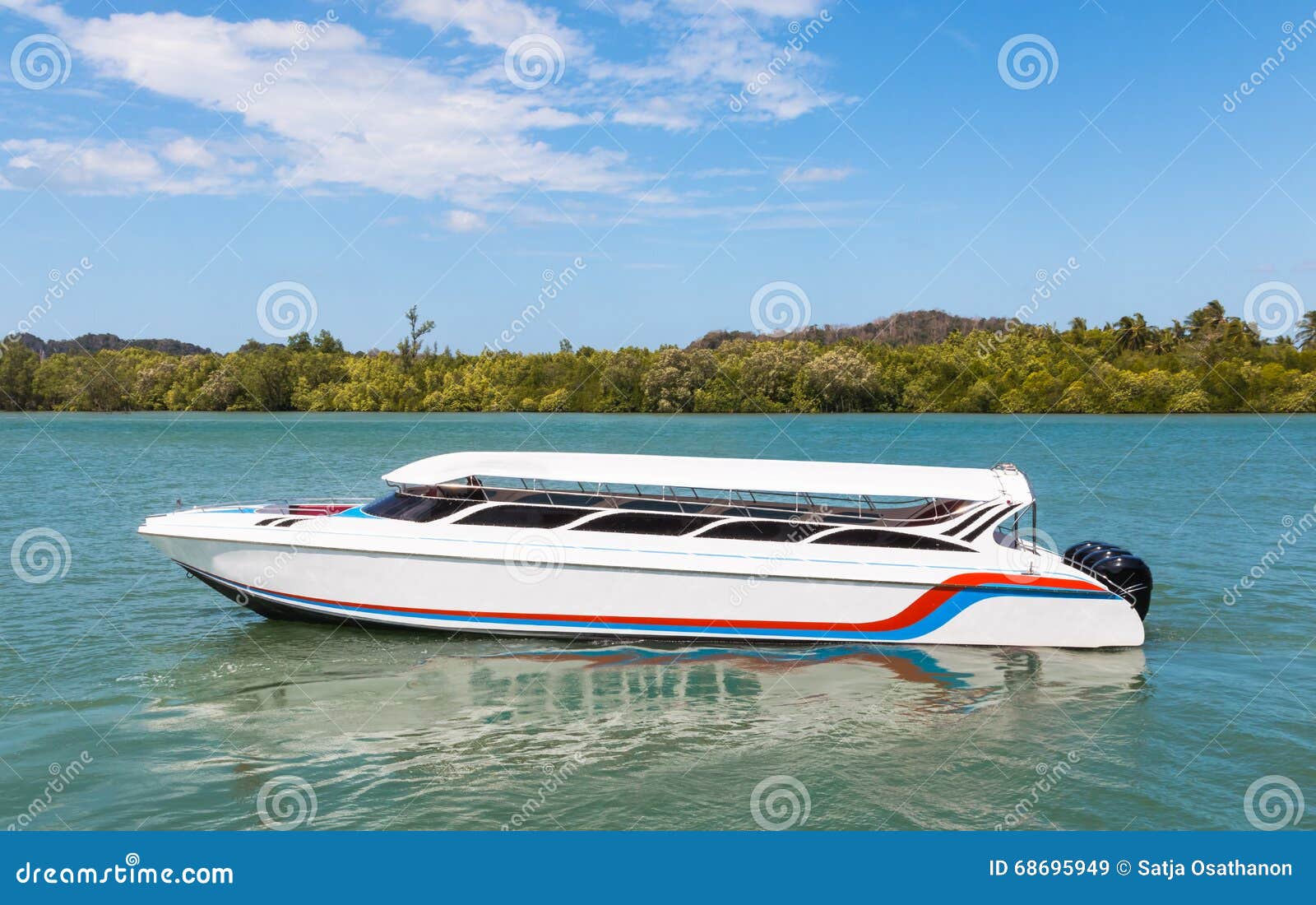 Speed Boat in Beautiful Ocean Sunny Day Stock Image - Image of color ...