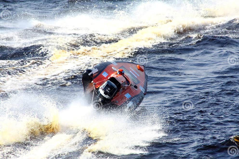 Speed boat race. editorial photo. Image of water, race - 15302601