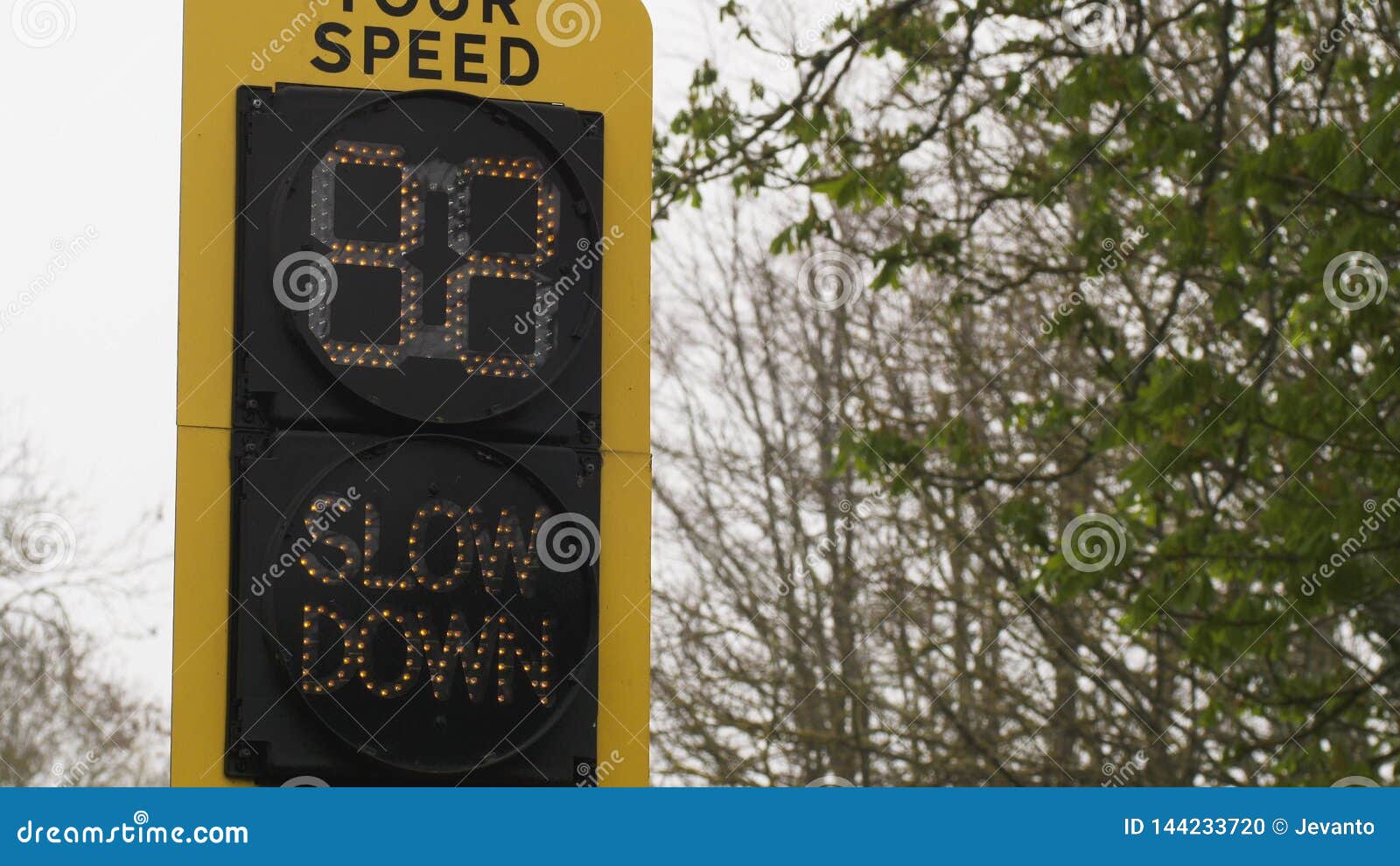 Speed Indicator Display Activated by Vehicles Passing and Flashing Your ...