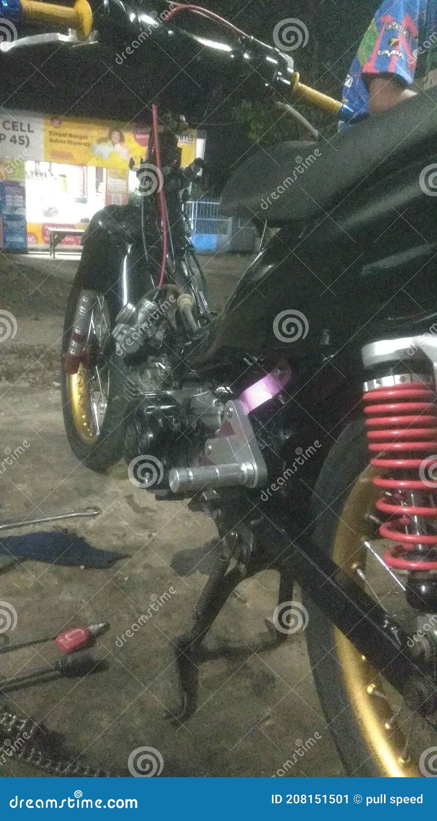 Speed Lover Race Track Ride Editorial Photo - Image of ride, race ...