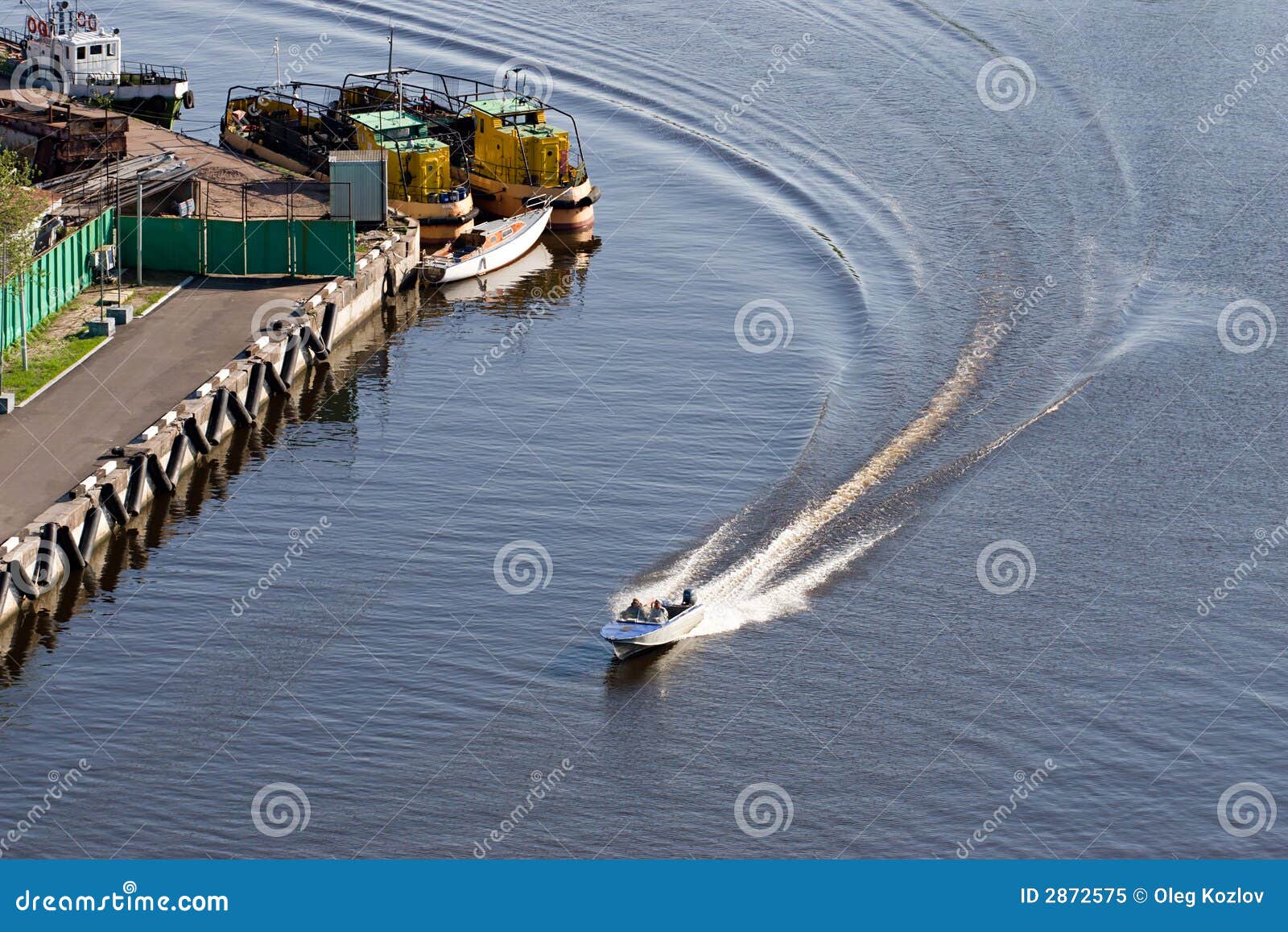 Speed motor boat stock image. Image of freedom, motorized - 2872575