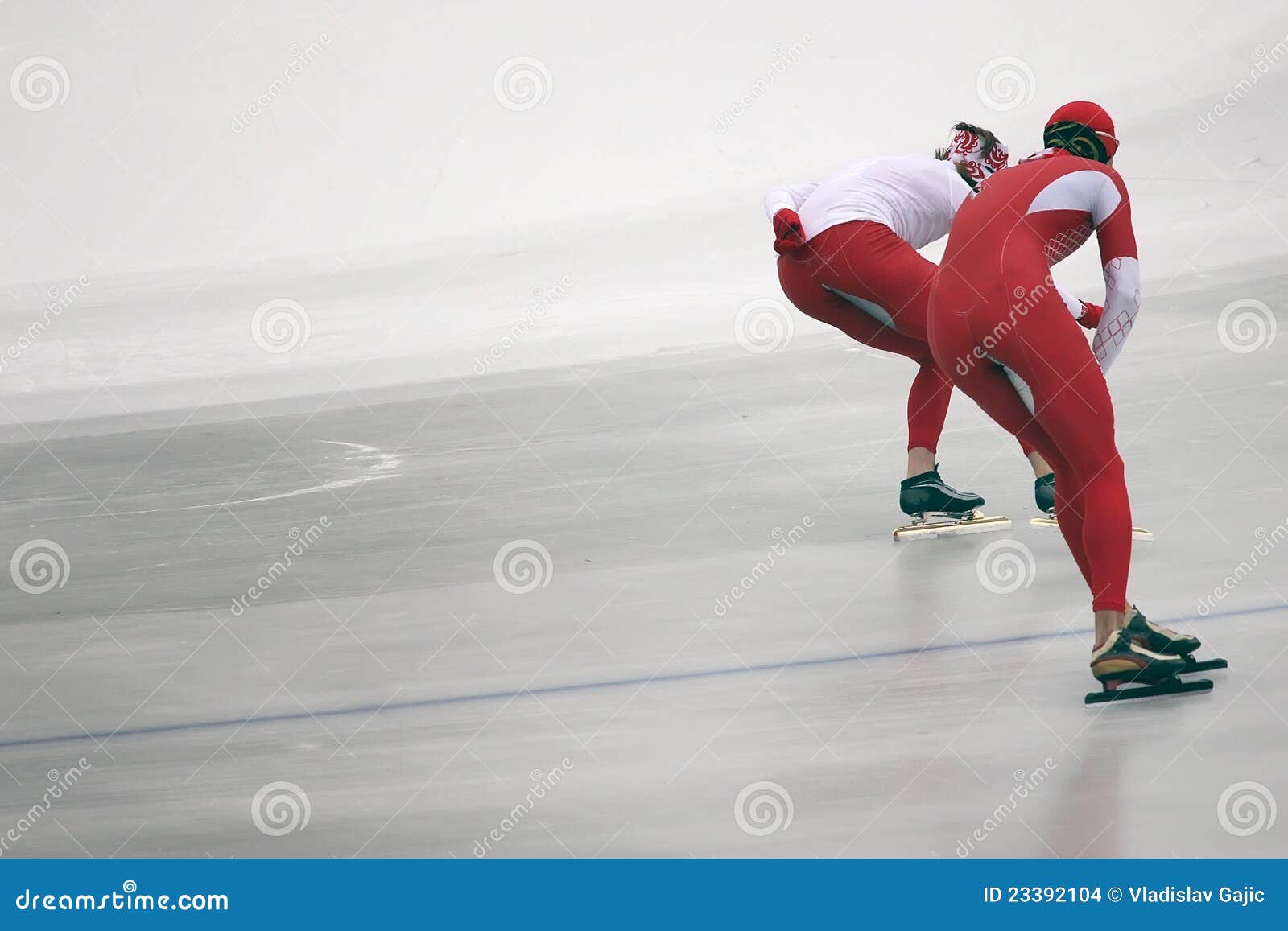 Speed skating editorial stock image. Image of glasses - 23392104