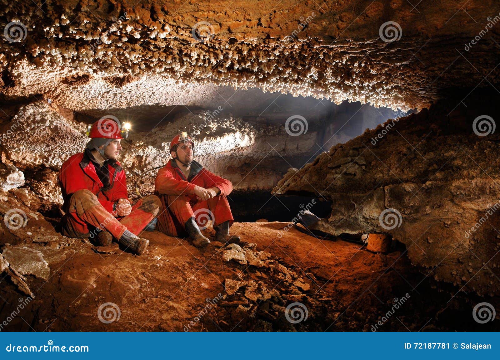 Speleologists Exploring a Beautiful Cave Stock Image - Image of ...