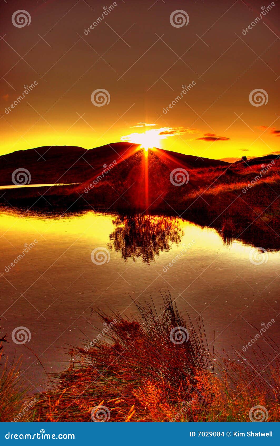 Spelga Dam Sunset stock photo. Image of refelections, clouds - 7029084