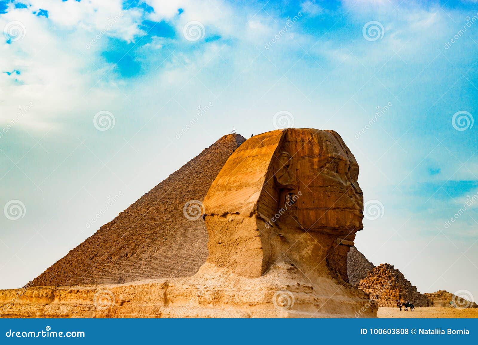 The sphinx in Cairo, Egypt stock photo. Image of desert - 100603808