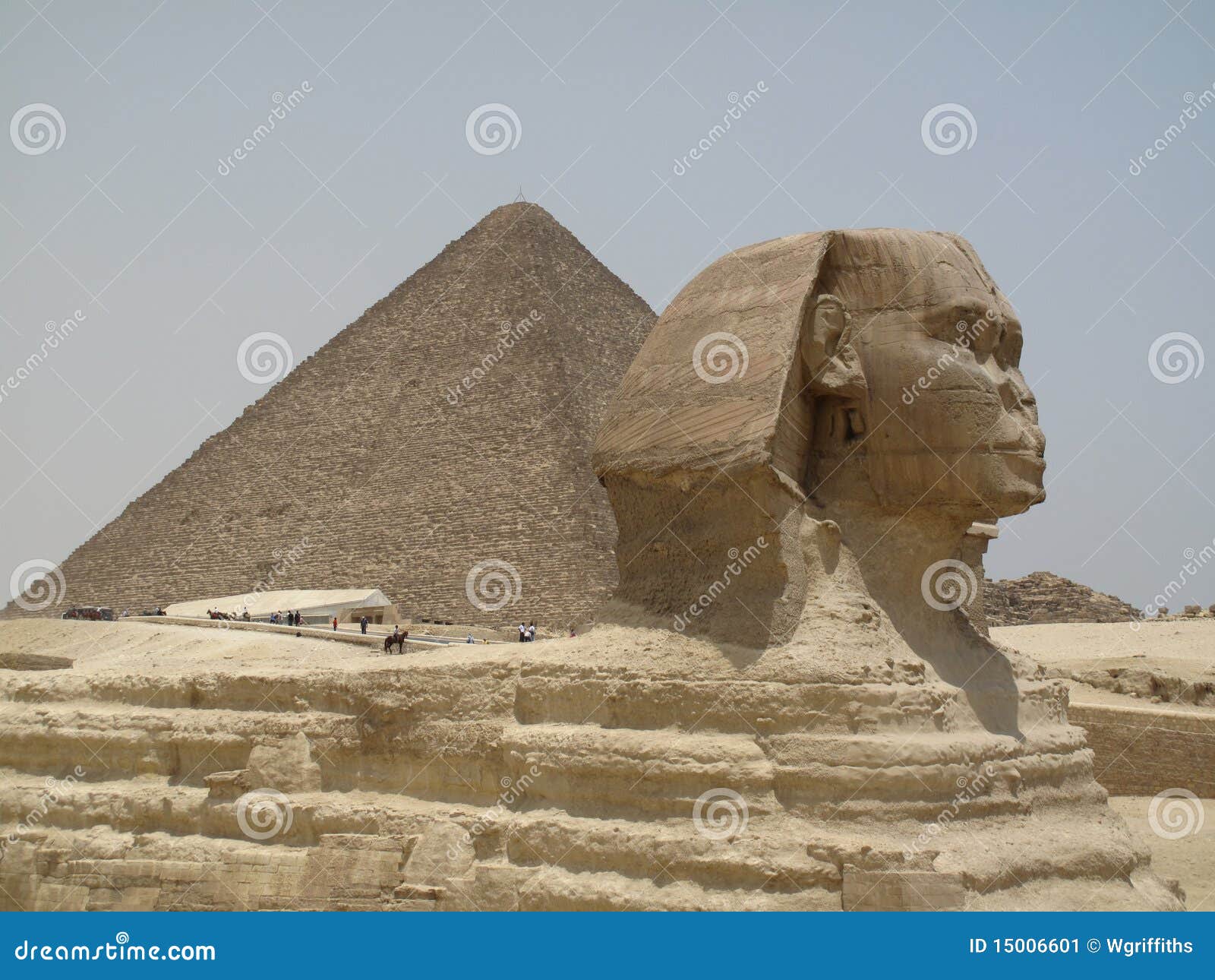 Sphinx and Great Pyramid stock image. Image of tomb, pharaoh - 15006601