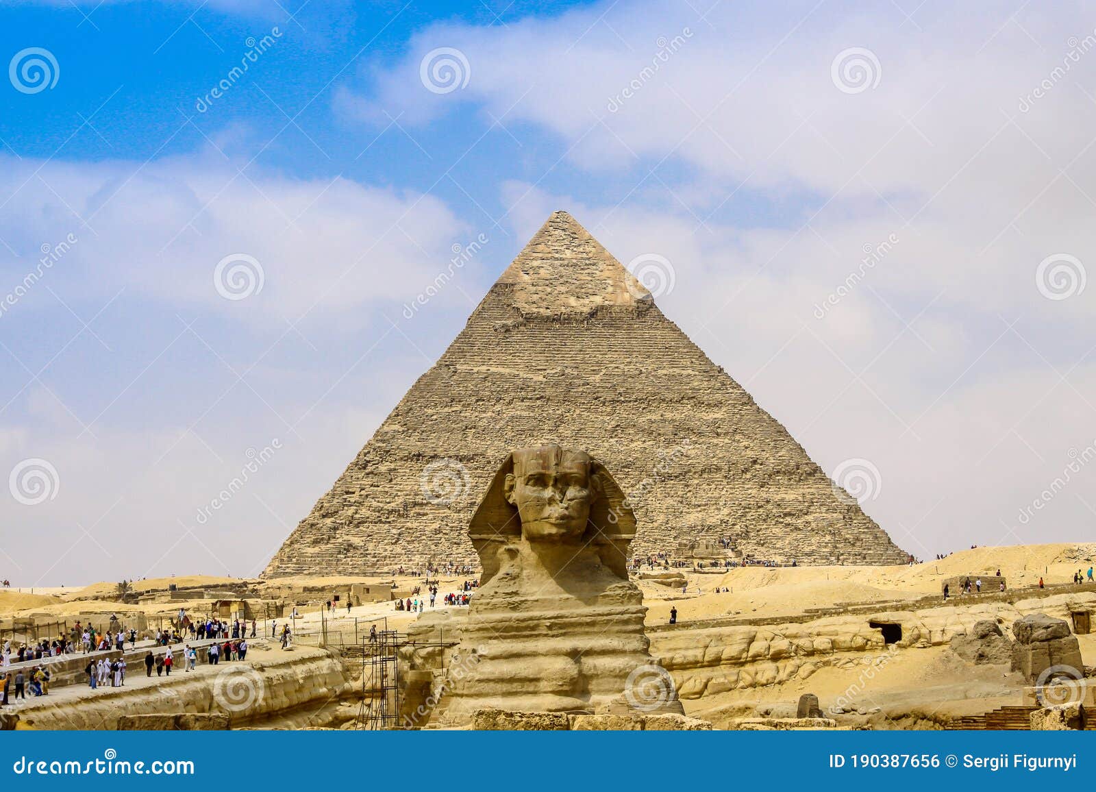 Sphinx and the Great Pyramid Stock Photo - Image of famous, grave ...