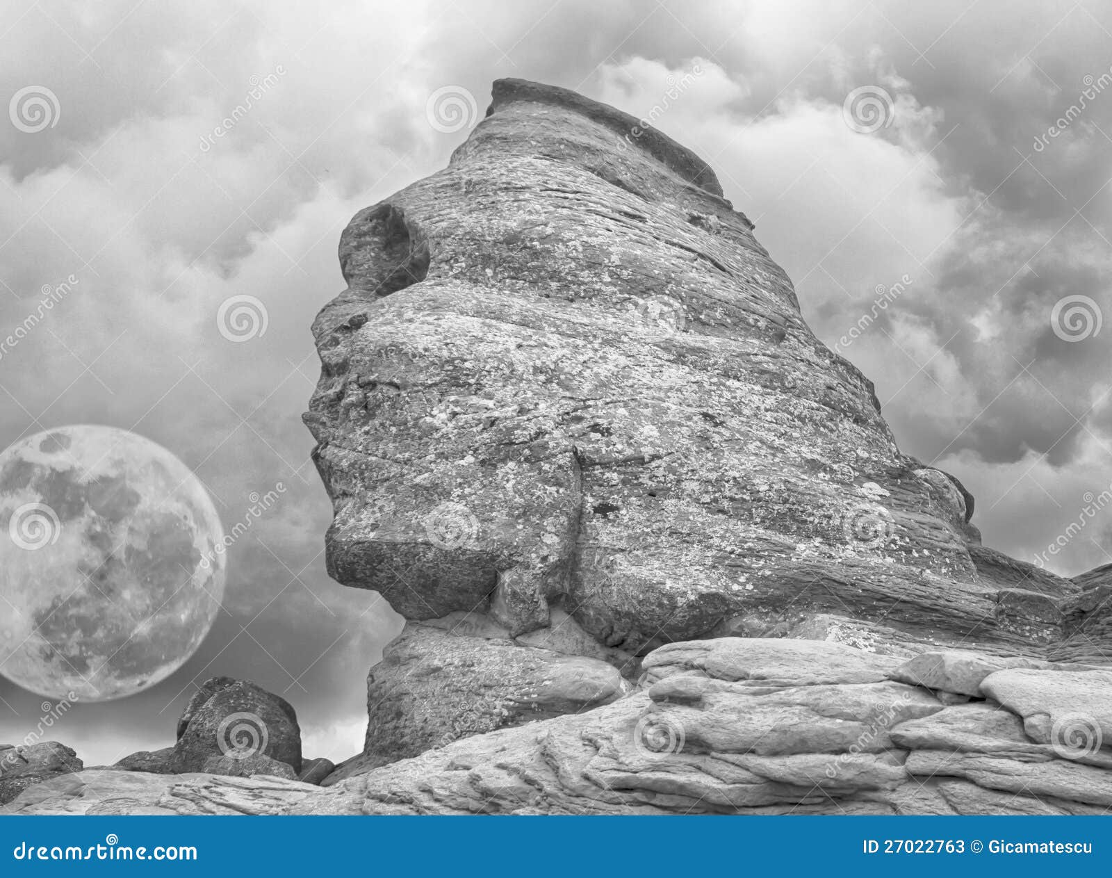 Sphinx and the Moon stock image. Image of formation, concepts - 27022763